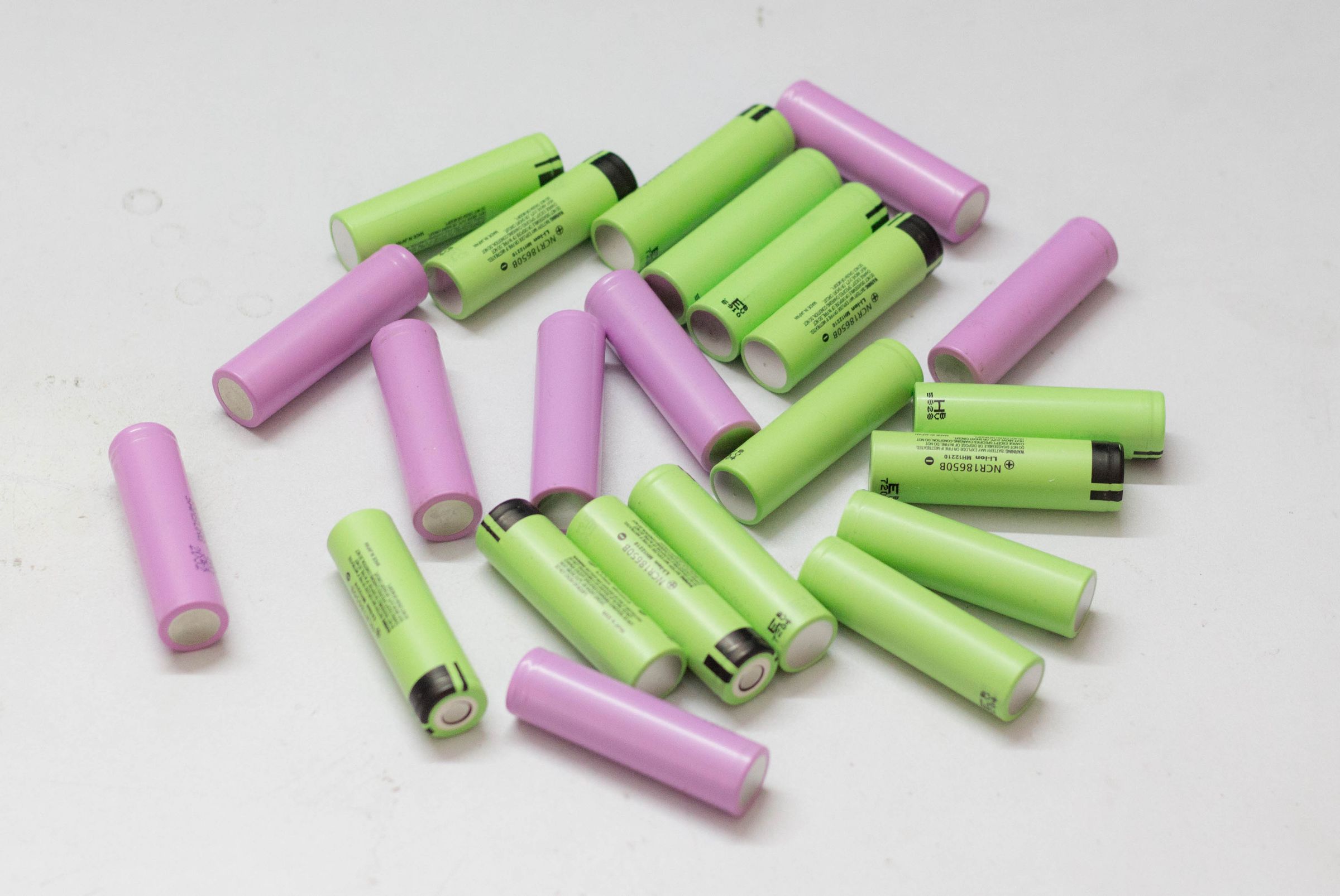 DIY Professional 18650 Battery Pack : 12 Steps (with Pictures ...