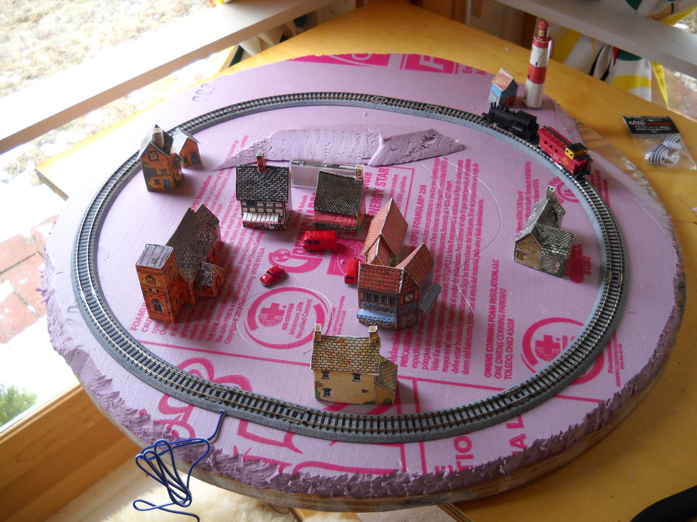 N Scale Railroad Layout - Small - Easy : 3 Steps - Instructables