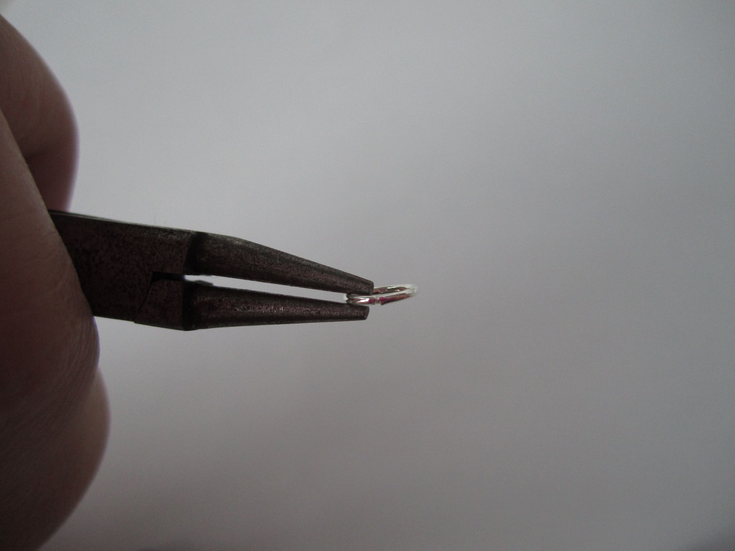 How to Open and Close Jump Rings! : 5 Steps (with Pictures) - Instructables