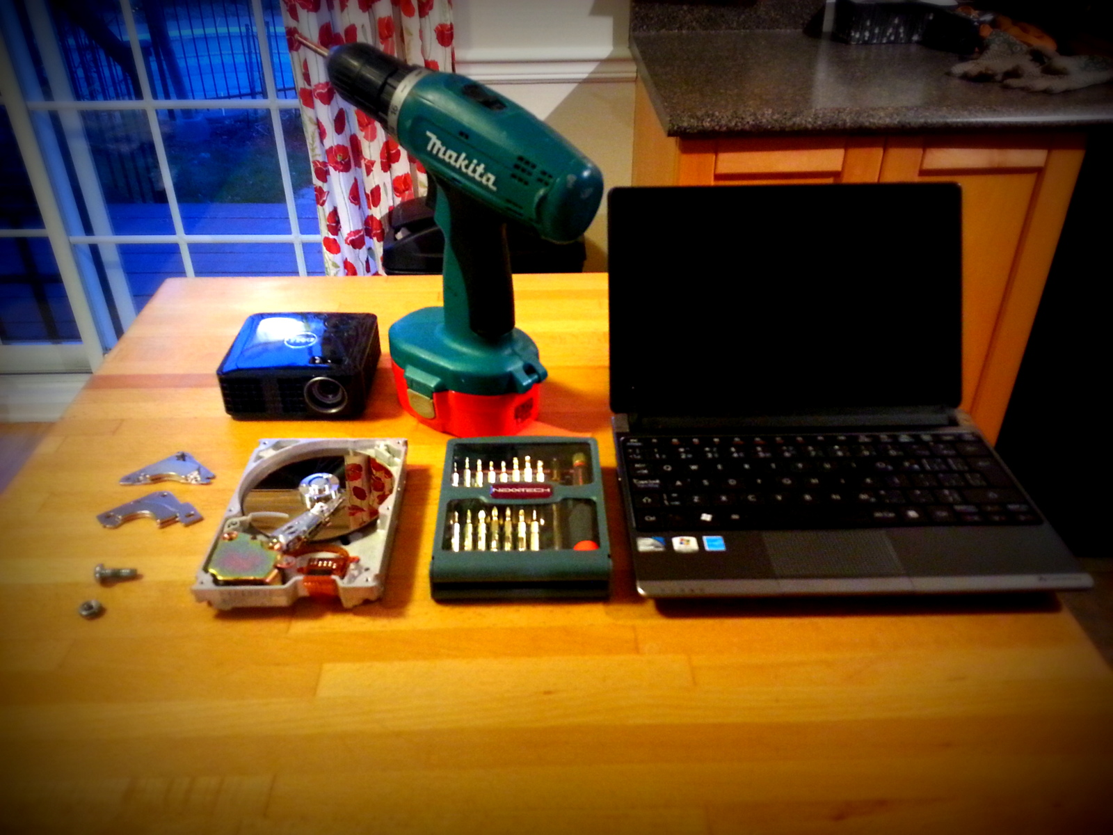 Cake Icing Tracer Projector : 4 Steps (with Pictures) - Instructables