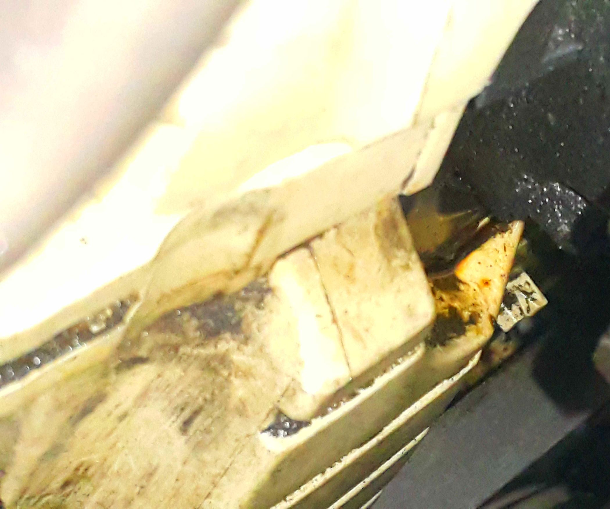 Finding and Fixing an Engine Oil Leak. : 4 Steps - Instructables