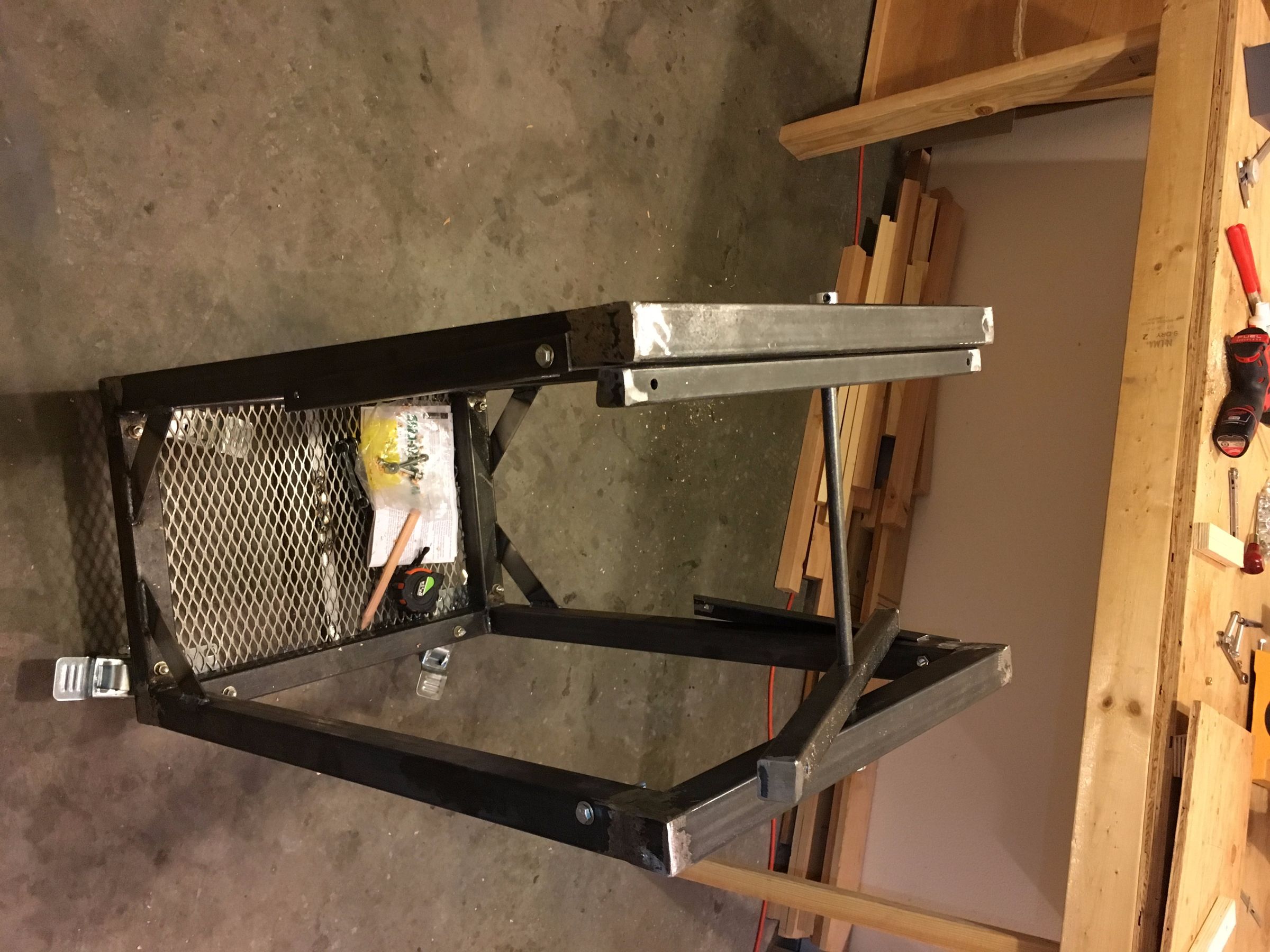 Metal Rotating Tool Stand : 6 Steps (with Pictures) - Instructables