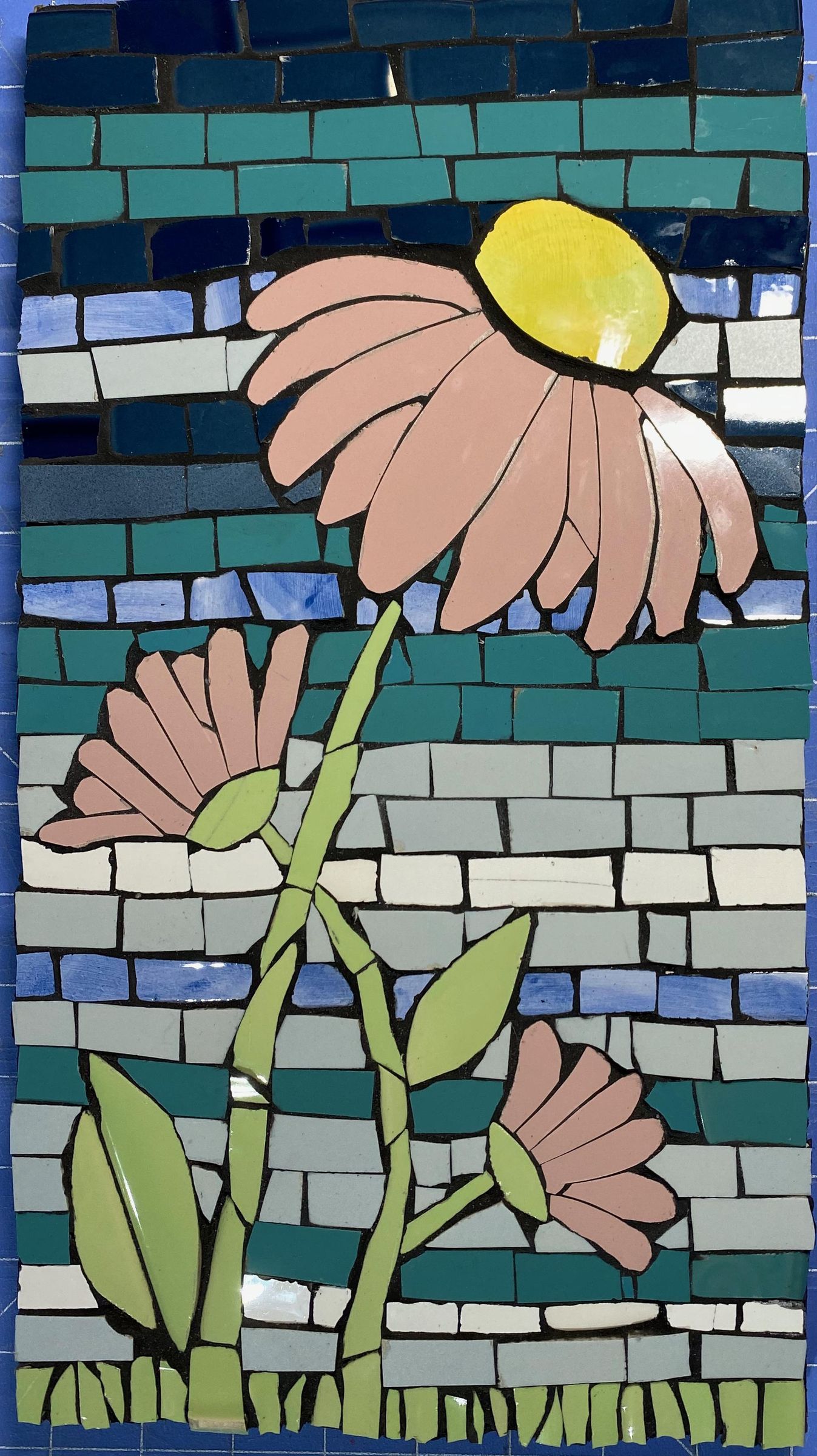 Make a Flower Mosaic From Broken Dishes and Plates : 7 Steps (with ...