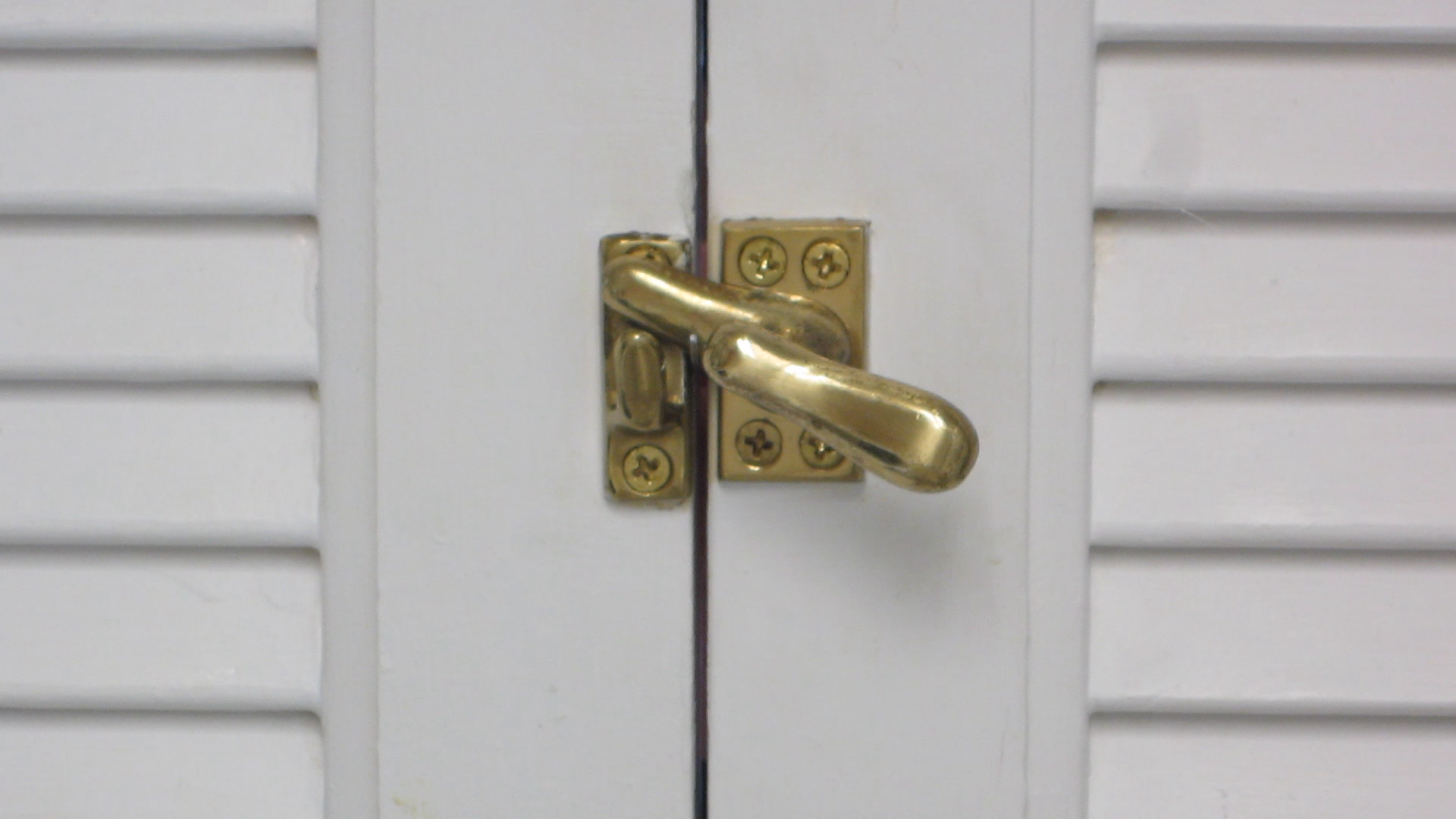How to Pick Simple Locks/Latches With a Paper Clip : 6 Steps (with ...