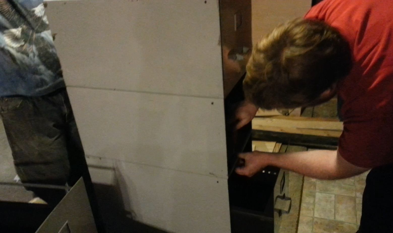 Build a Tool-Stand From an Old File Cabinet : 3 Steps (with Pictures ...