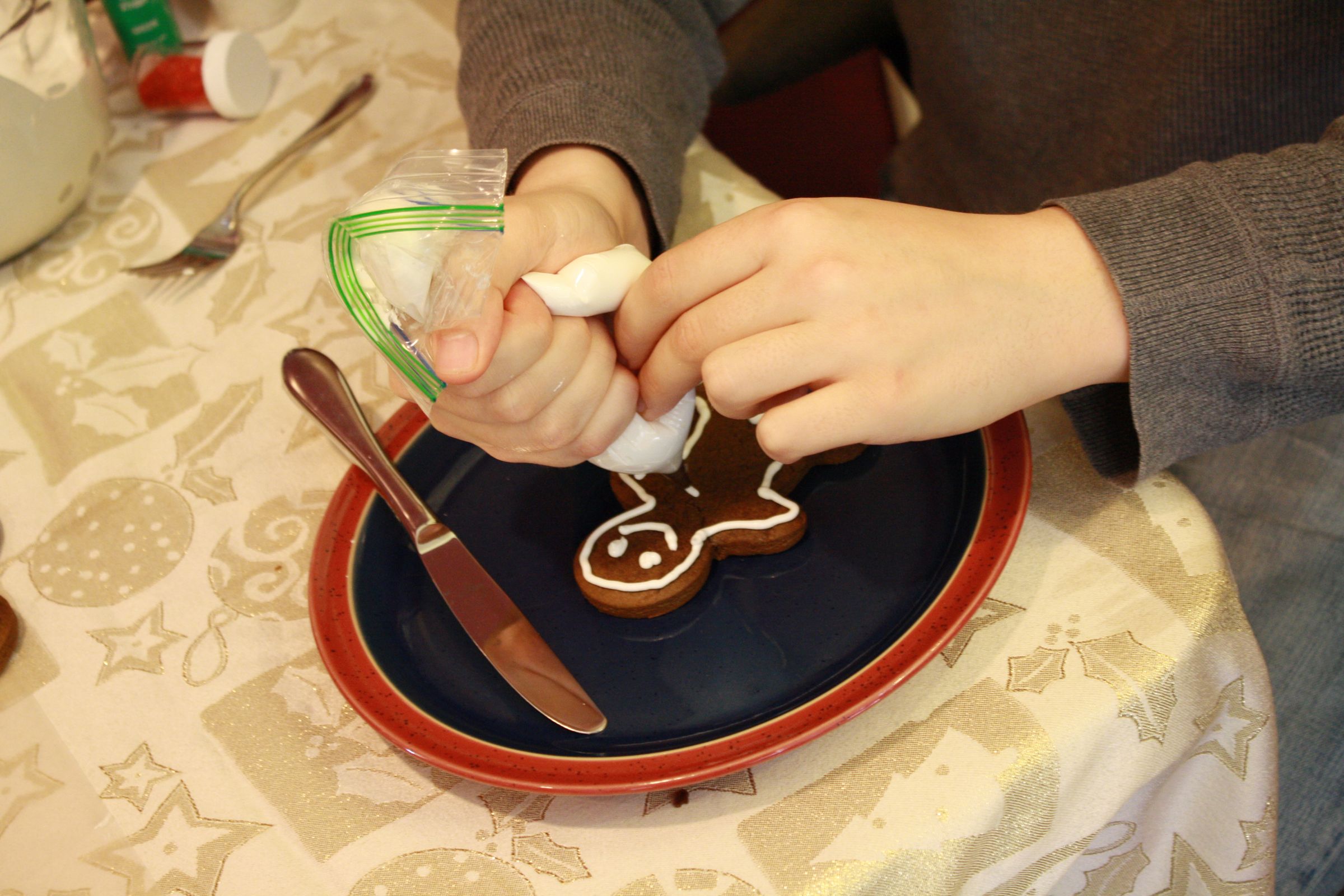Gingerbread Man : 7 Steps (with Pictures) - Instructables