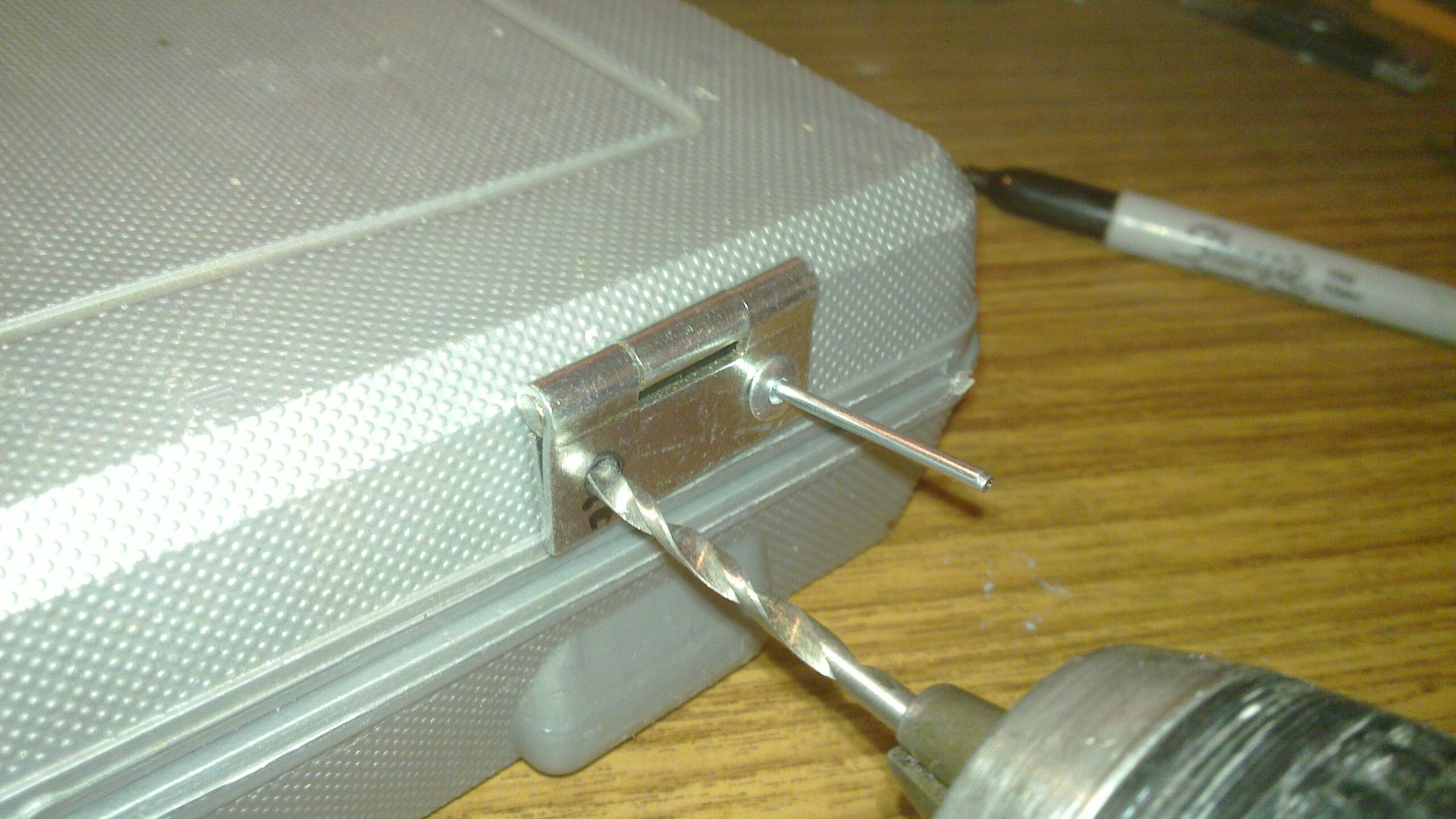 Repair Hinge Seam on a Blowmolded Case : 11 Steps (with Pictures ...