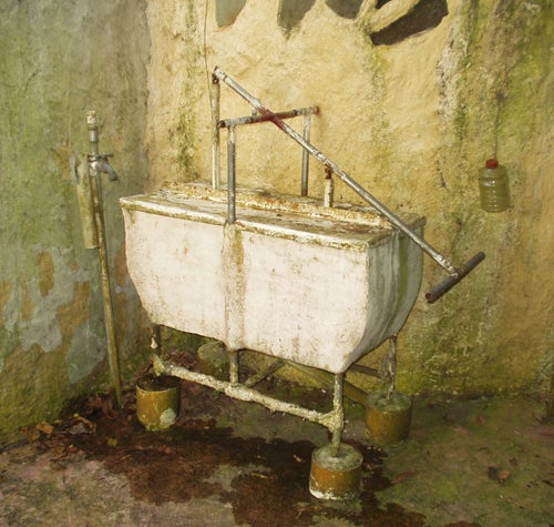 Hand-powered WASHING MACHINE : 5 Steps (with Pictures) - Instructables