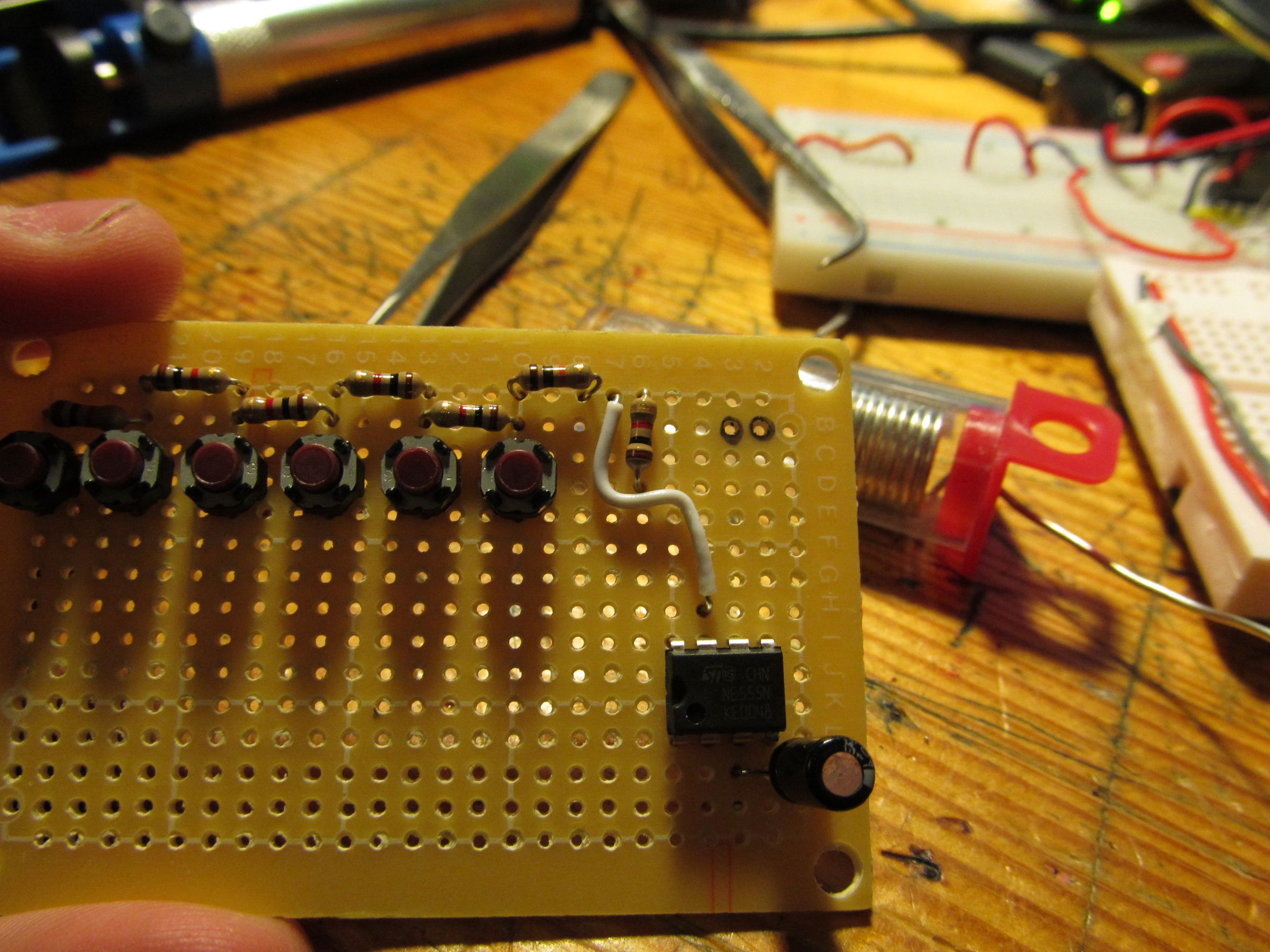 How to Make an Electronic Piano With a 555 IC : 16 Steps - Instructables