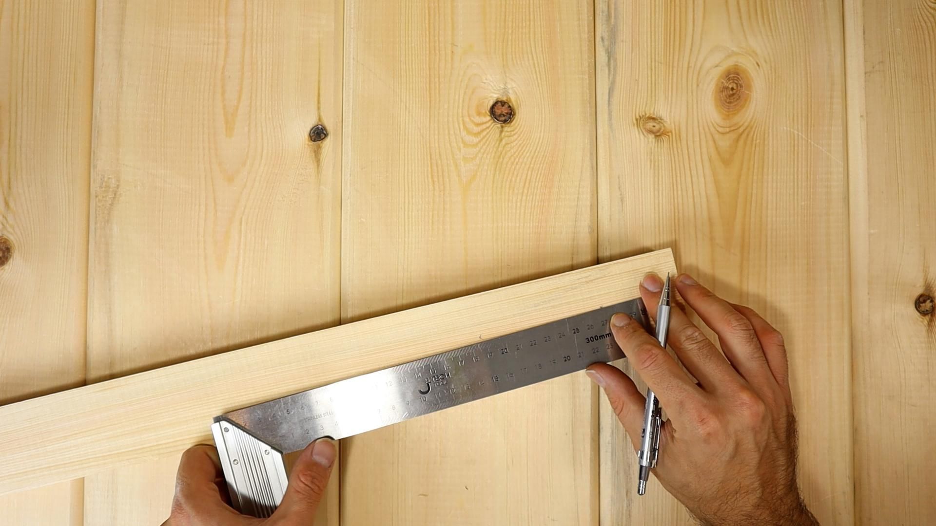 DIY Center Finder Jig : 4 Steps - Instructables