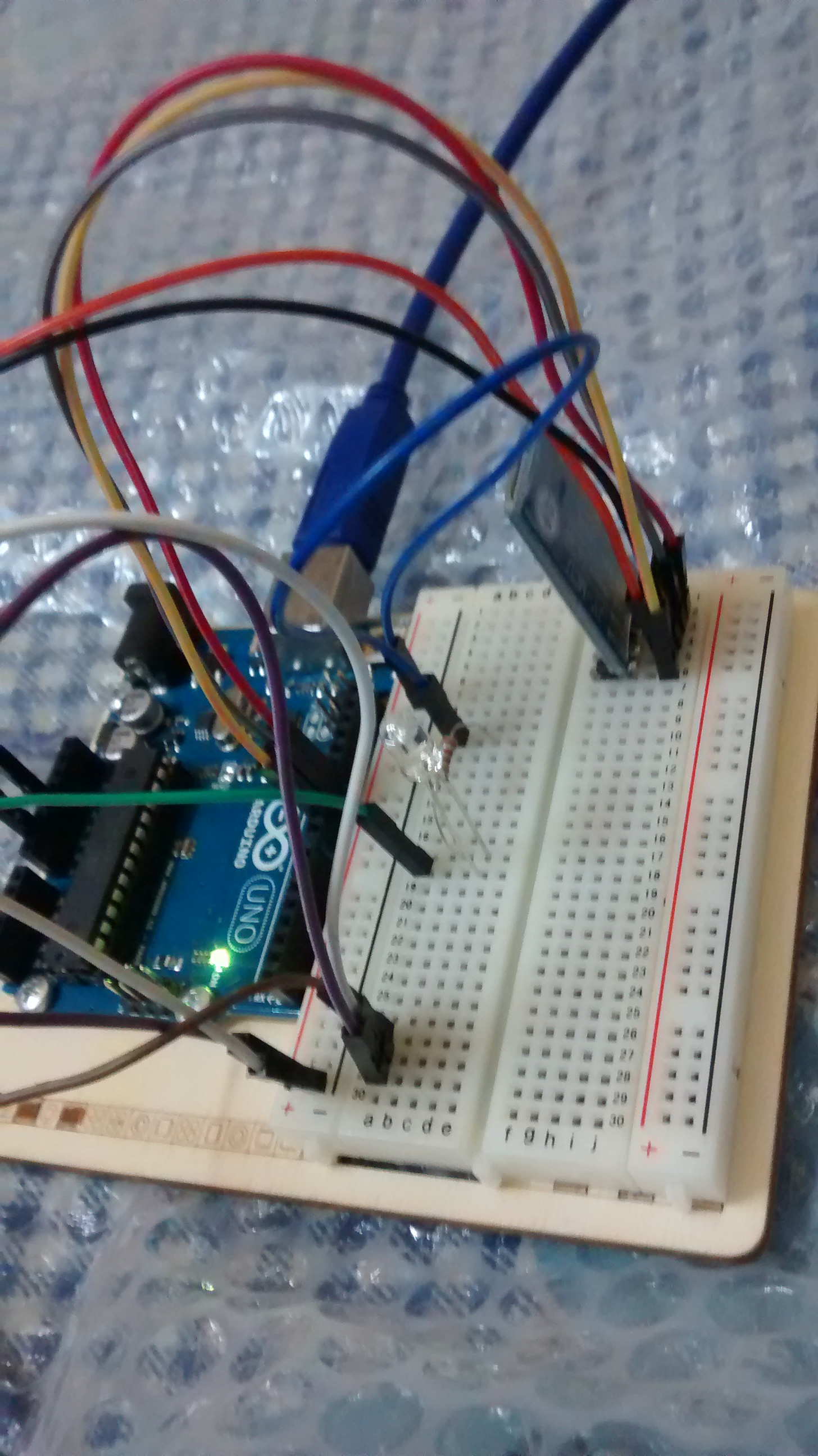 Modify the HC-05 Bluetooth Module Defaults Using AT Commands : 4 Steps ...