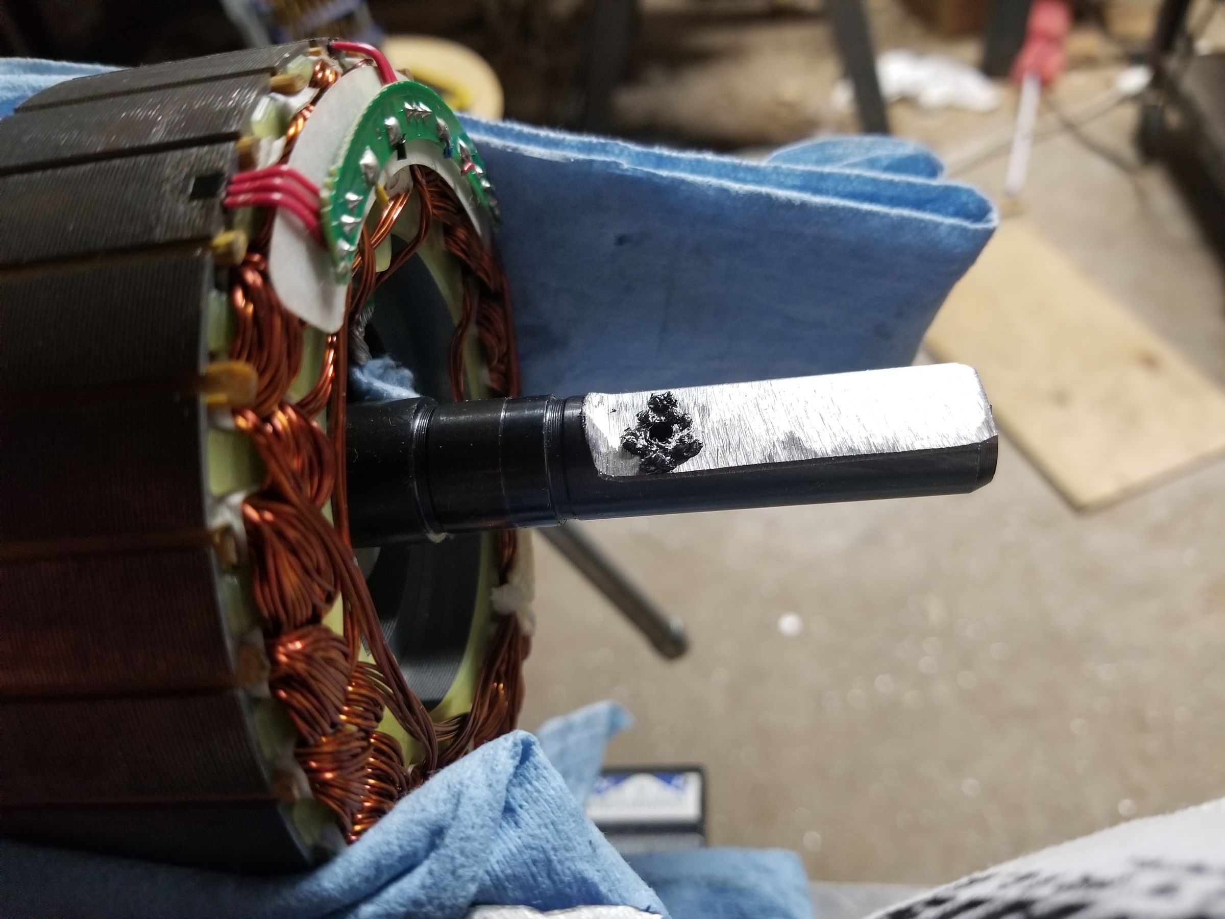 Mounting Hoverboard Wheels Securely and Easily Onto Stateboard ...