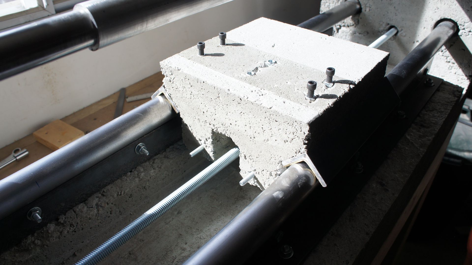 Concrete Metal Lathe : 7 Steps (with Pictures) - Instructables