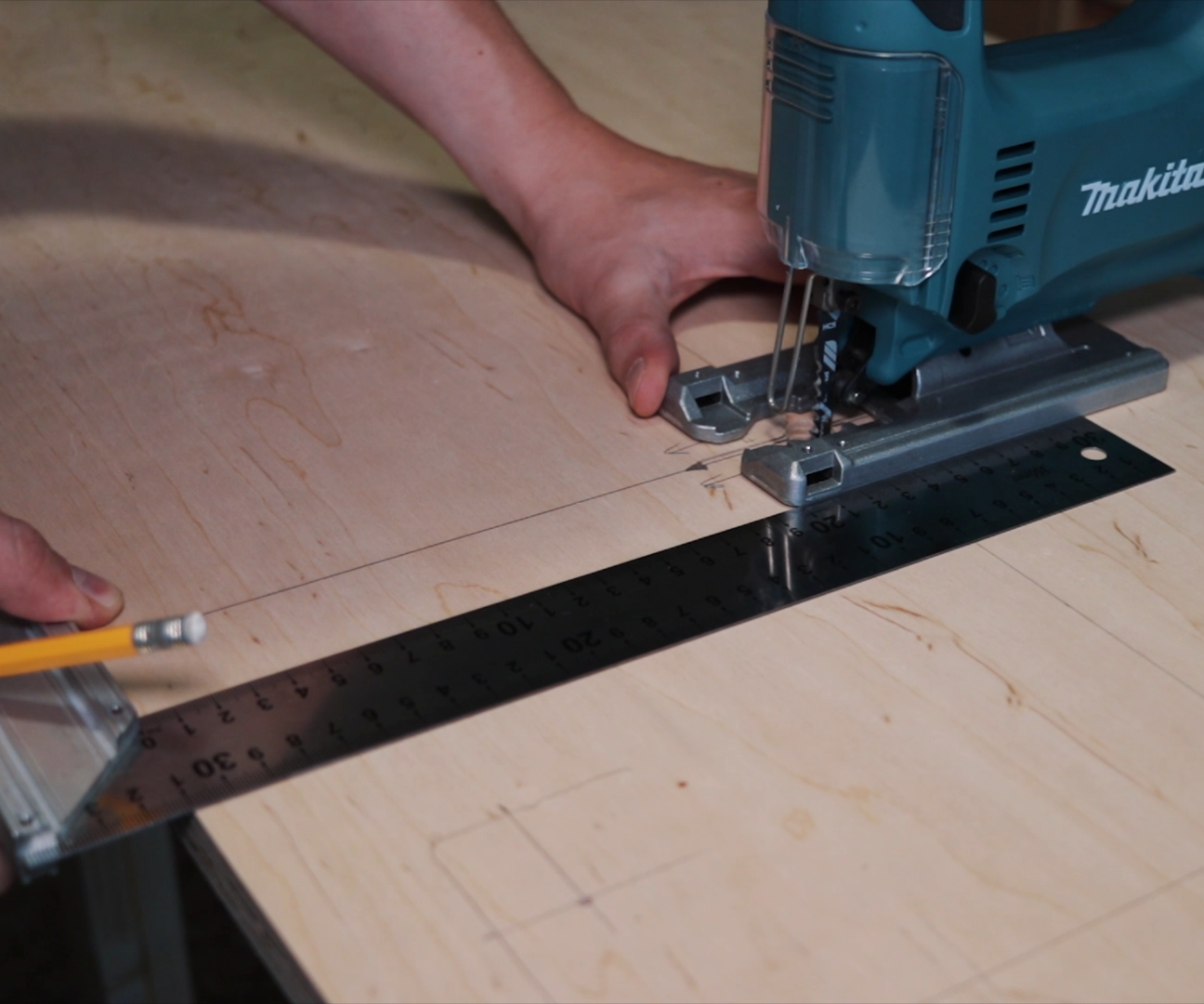 DIY Small/Portable/Convenient Workbench : 27 Steps (with Pictures ...