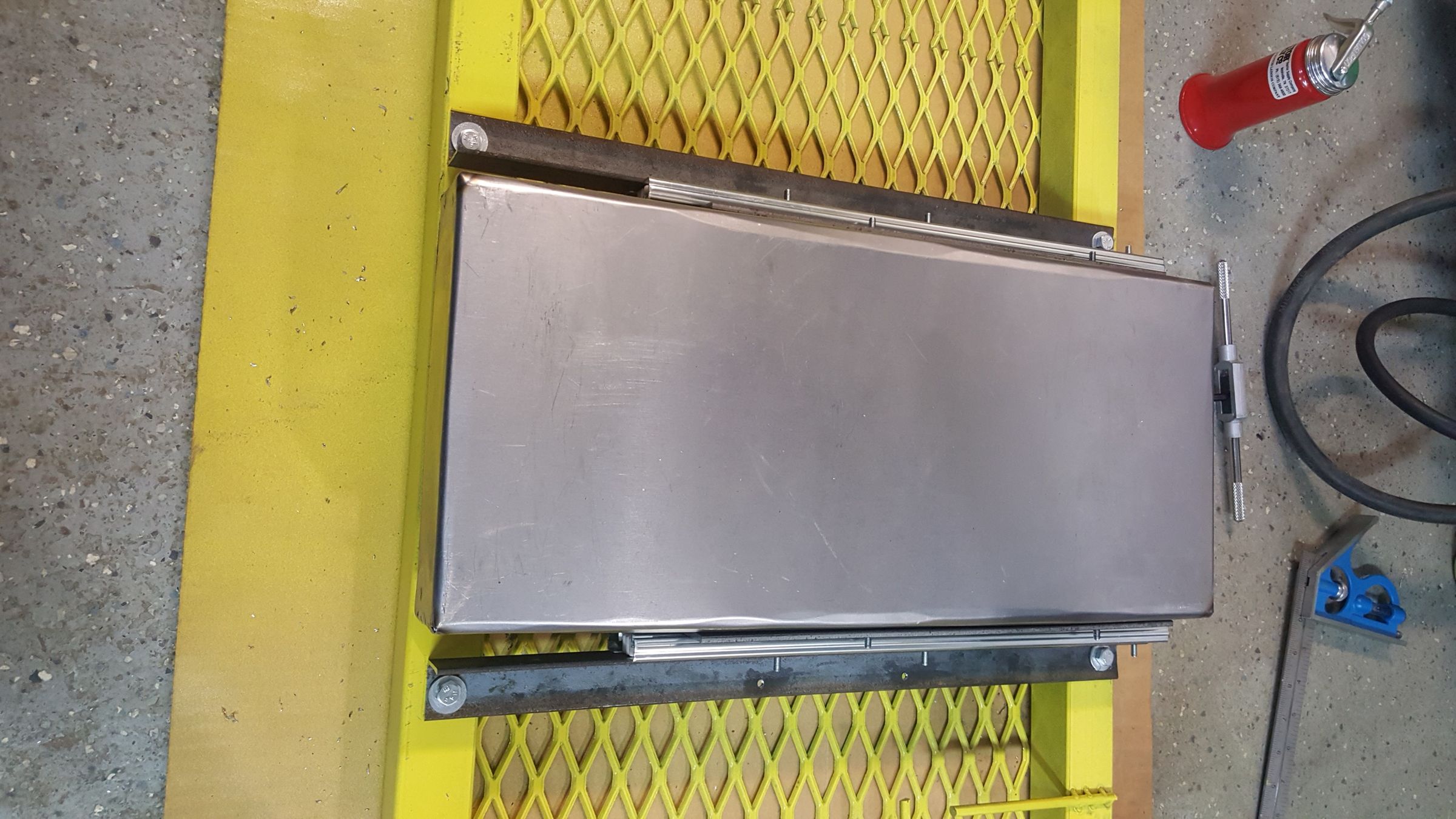 How to Make a Metal Drawer! : 10 Steps (with Pictures) - Instructables