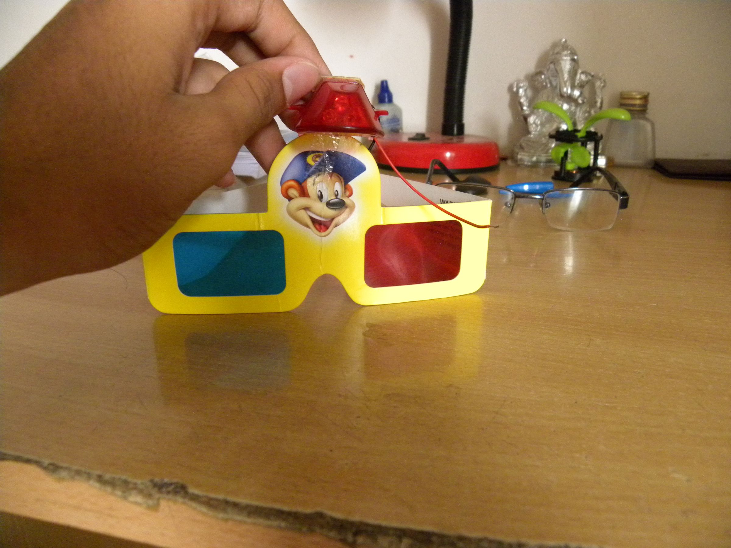 Make Your Own NIGHT VISION GOGGLES! : 5 Steps - Instructables