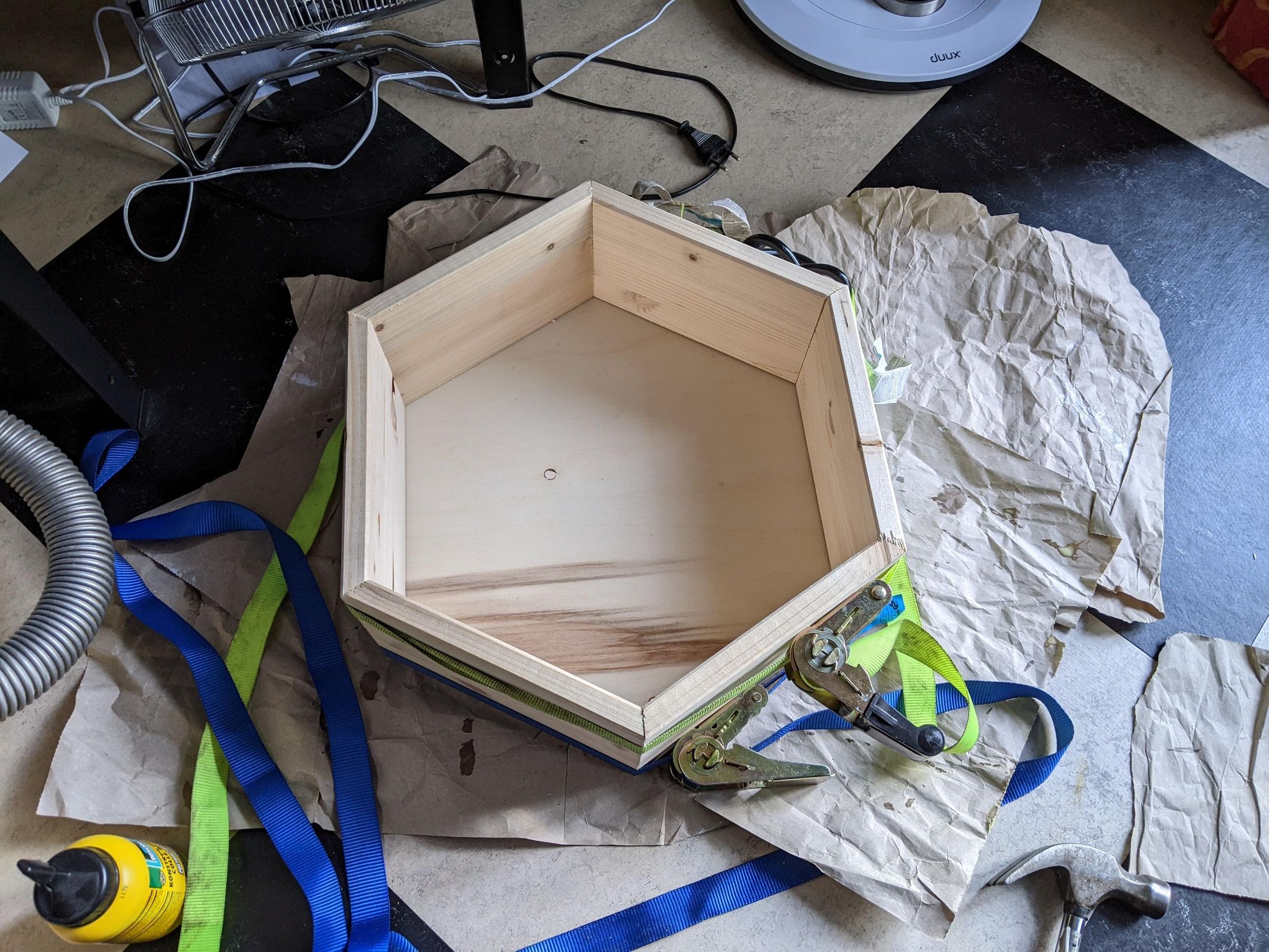 Hexagon Shelf : 10 Steps (with Pictures) - Instructables
