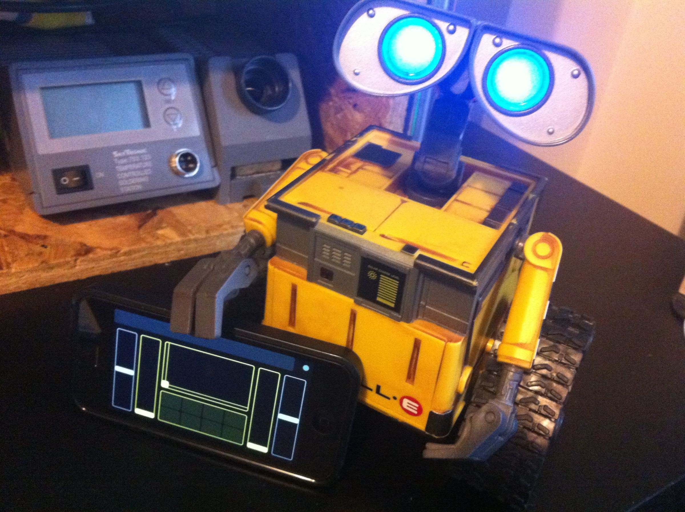 Spark-e - a Spark Core + Touch OSC Controlled Wall-e Toy Robot ...