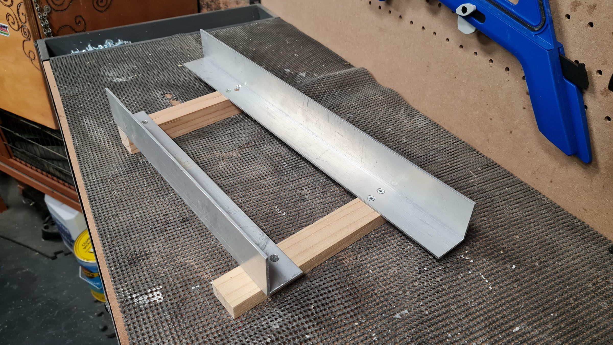 5 Simple and Essential Power Tool Woodworking Jigs : 6 Steps (with ...