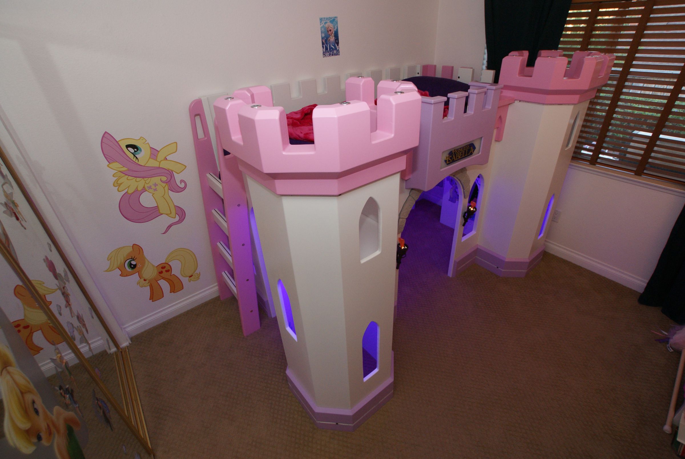 Building a Pretty Princess Castle Bed Your Child Will Love : 9 Steps ...