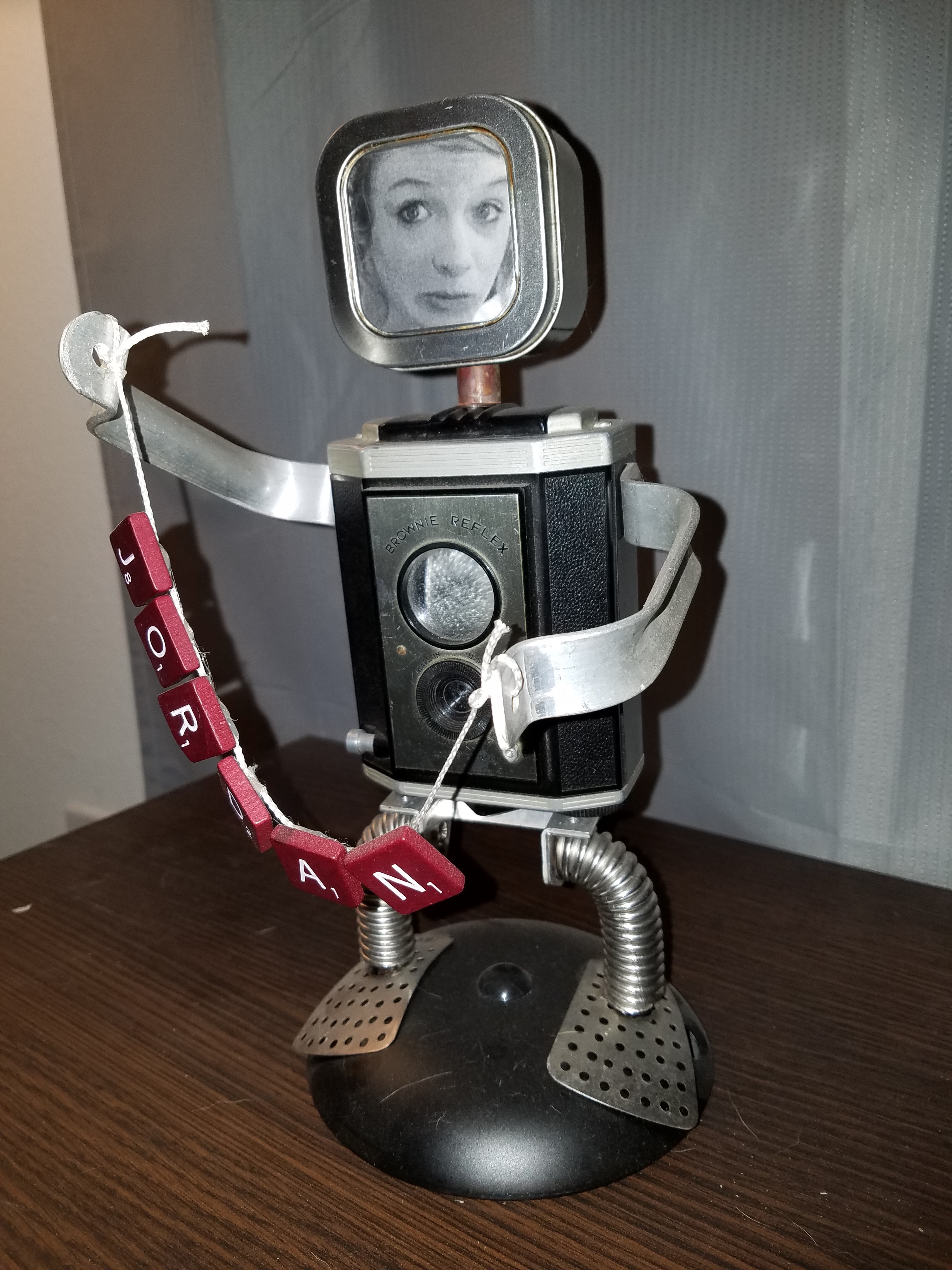 Making a Junkbot : 10 Steps (with Pictures) - Instructables