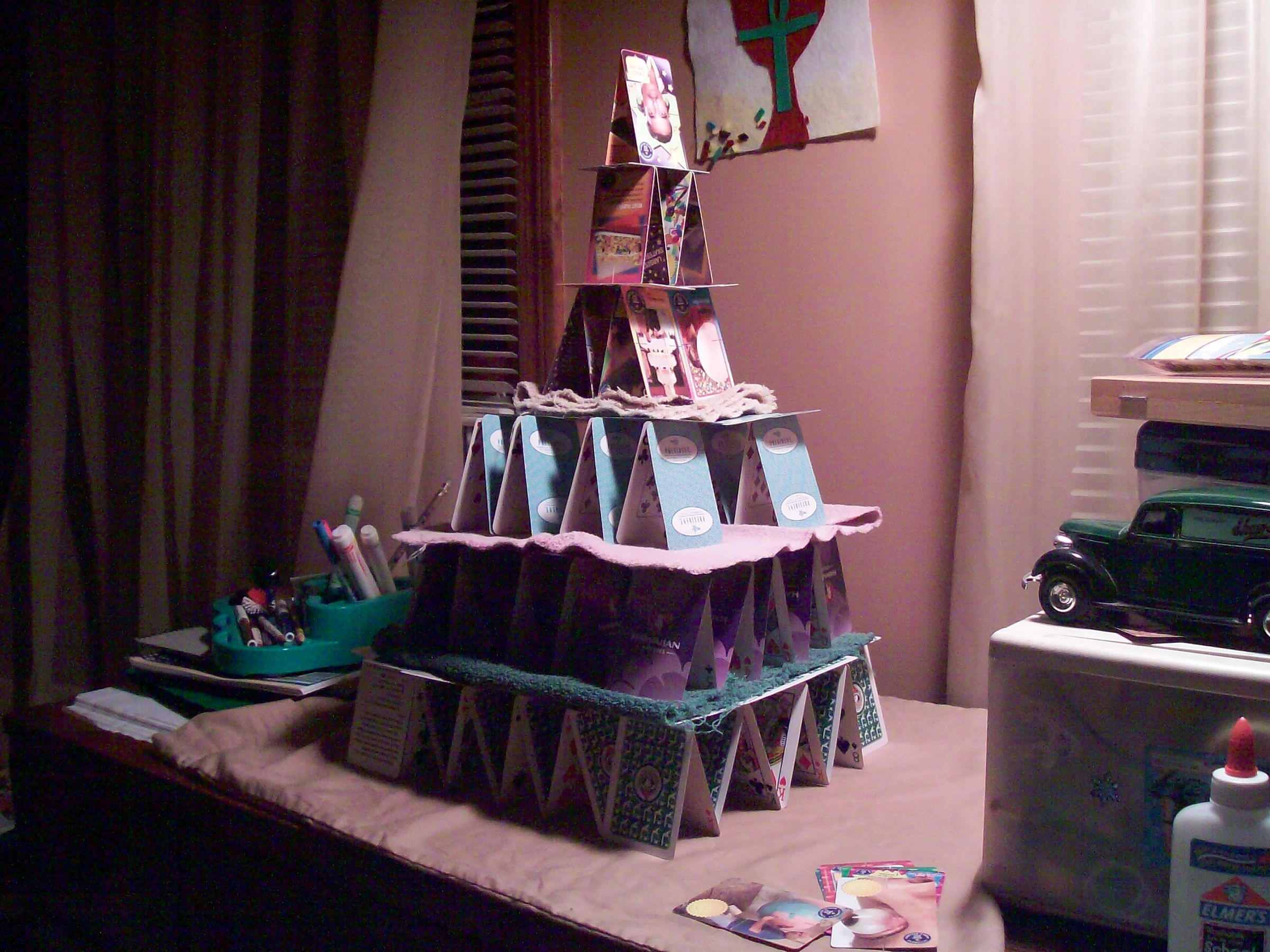 How to Build a Card House : 5 Steps (with Pictures) - Instructables