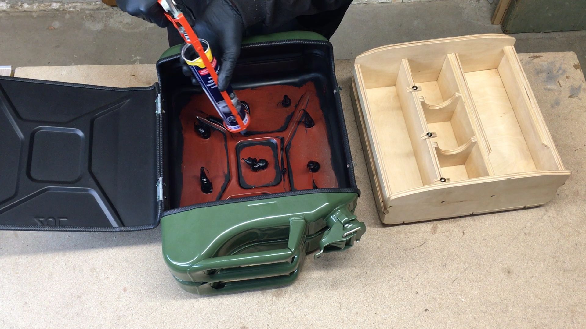 How to Make a Mini Bar From Jerry Can : 10 Steps (with Pictures ...