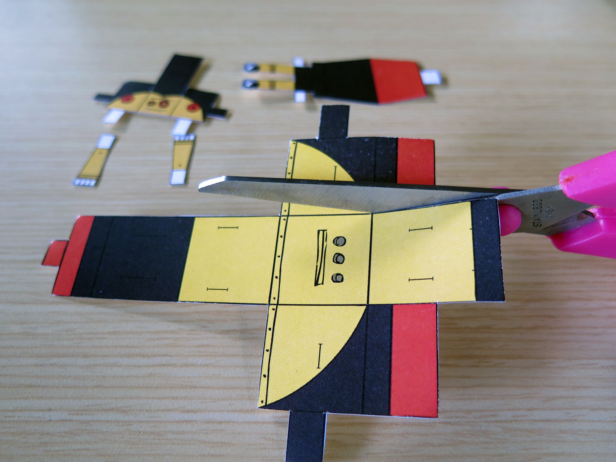 Vampire Robot Papercraft : 13 Steps (with Pictures) - Instructables