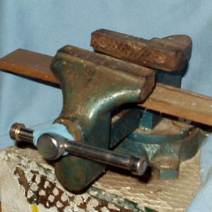 PVC VISE ADAPTER -- for Holding Pipe : 8 Steps - Instructables