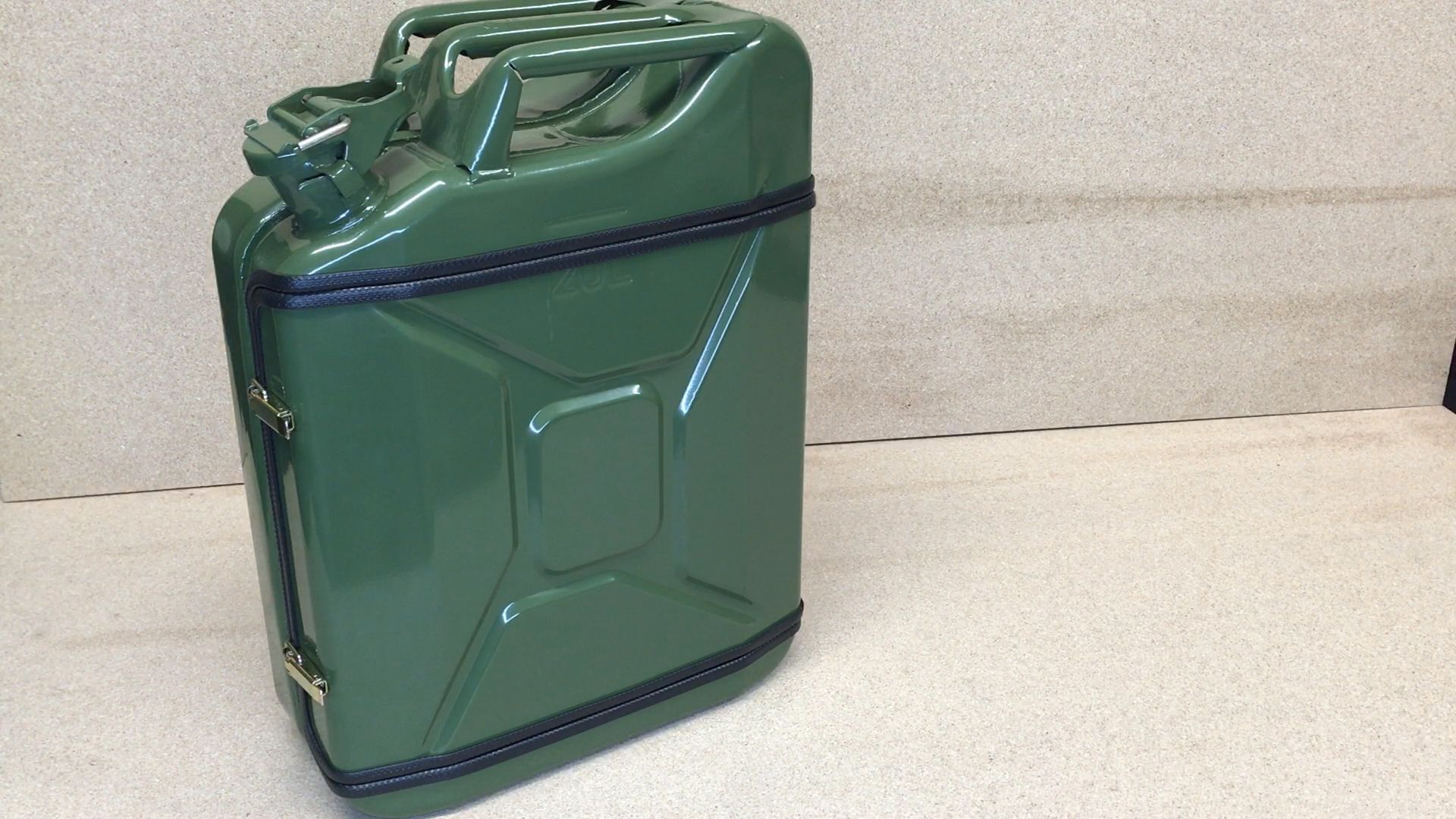 How to Make a Mini Bar From Jerry Can : 10 Steps (with Pictures ...