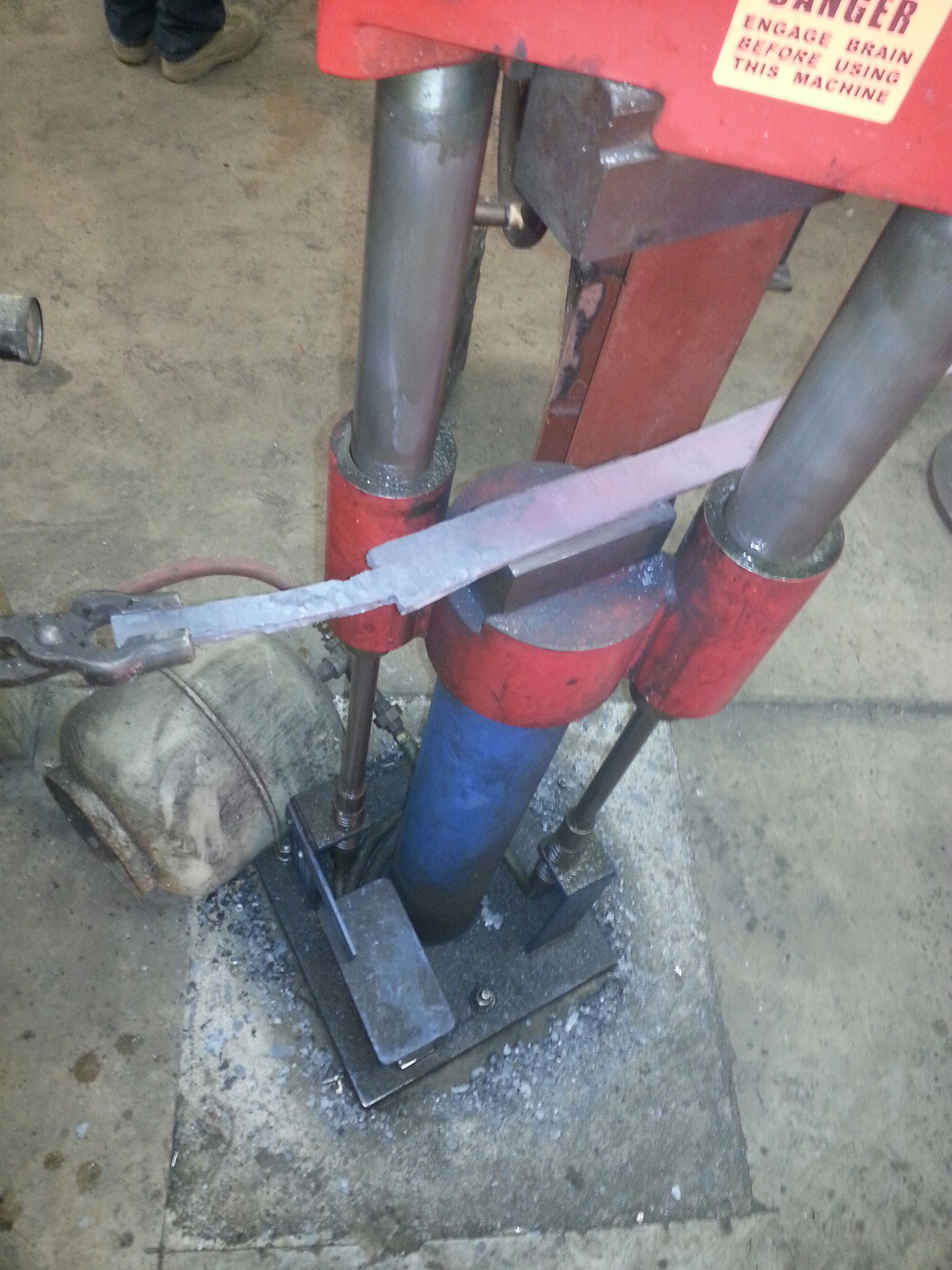 How to Make a Sword: a Comprehensive Guide : 17 Steps (with Pictures ...