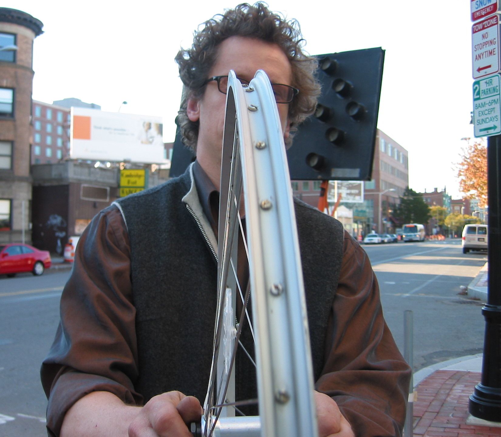 Stomp Straighten a Bicycle Wheel : 6 Steps (with Pictures) - Instructables