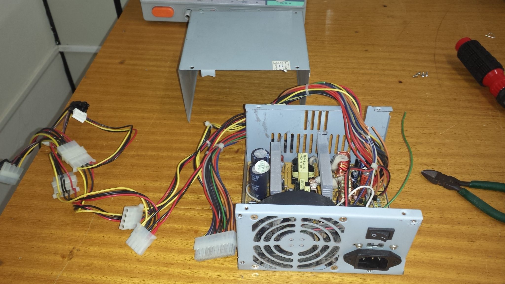 Modificar Tensão De Fonte AT/ATX - Instructables