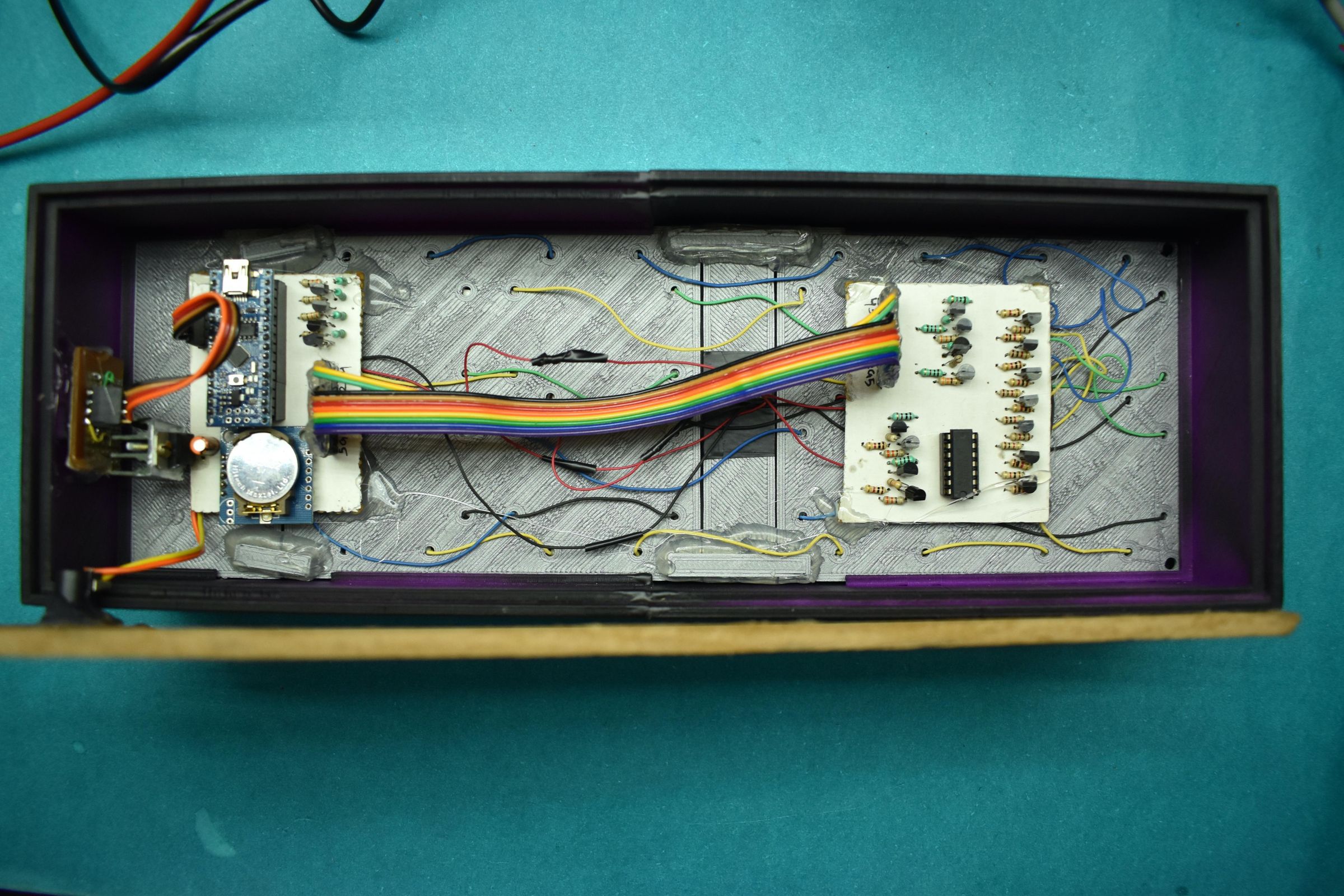 A Simple Clock : 11 Steps (with Pictures) - Instructables