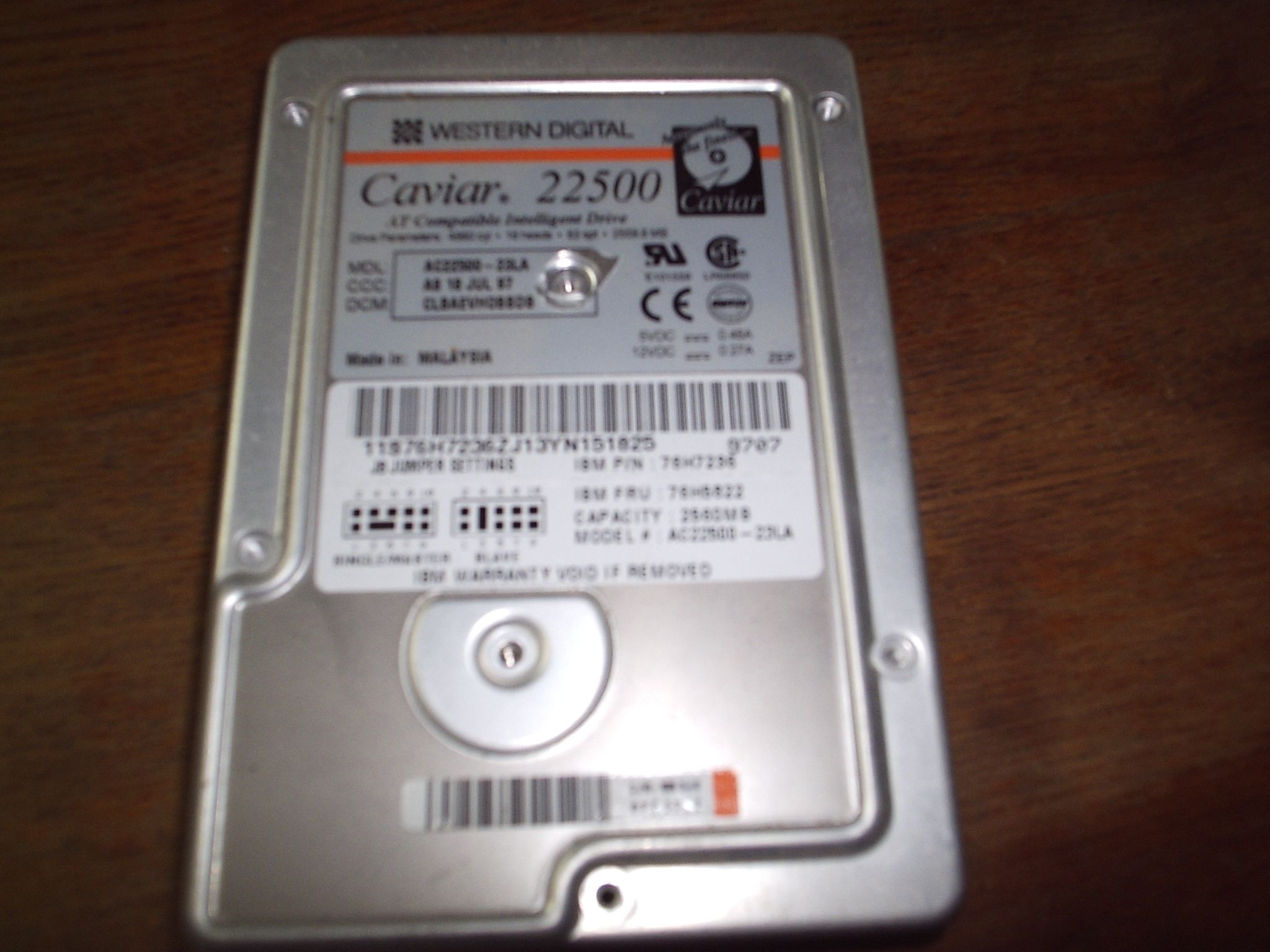 Computer Hard Drive Dissasembly : 9 Steps - Instructables