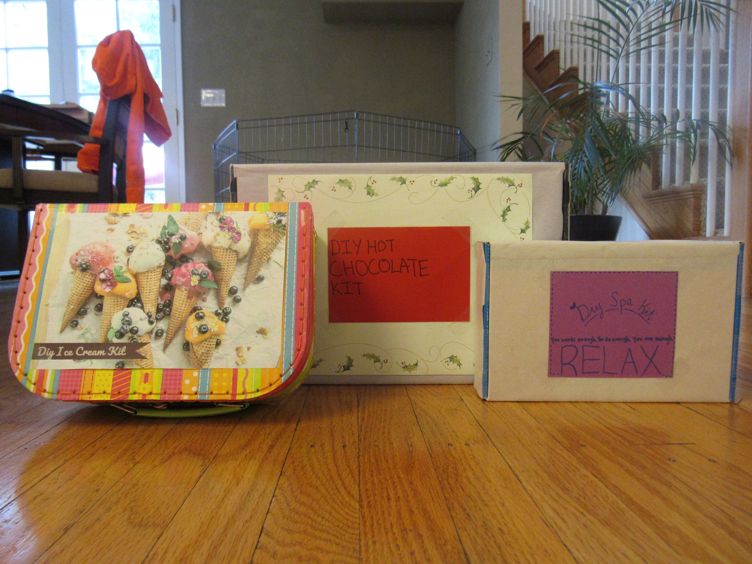 DIY Christmas Gifts - Themed Kits : 5 Steps (with Pictures) - Instructables