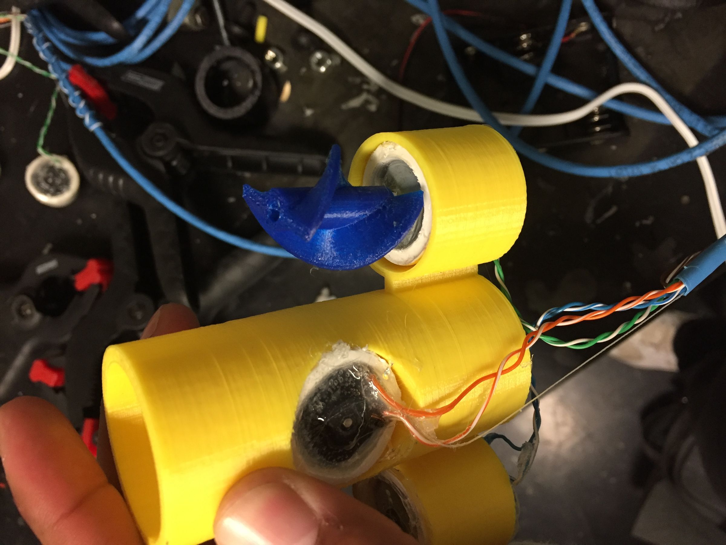 How to Make a ROV (Remote Underwater Vehicle) : 14 Steps - Instructables