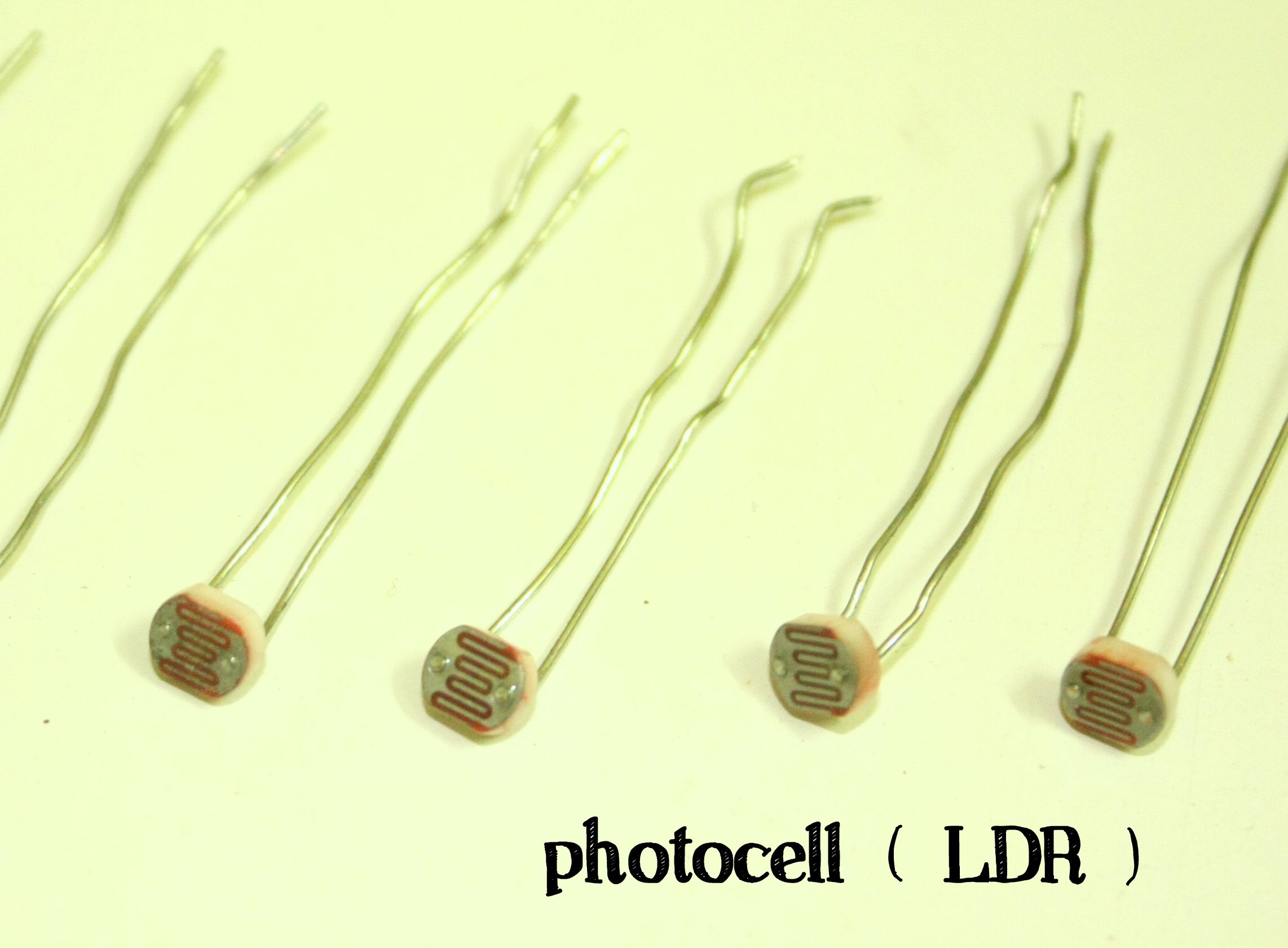 Your Own Color Sensor Using LEDs : 8 Steps (with Pictures) - Instructables