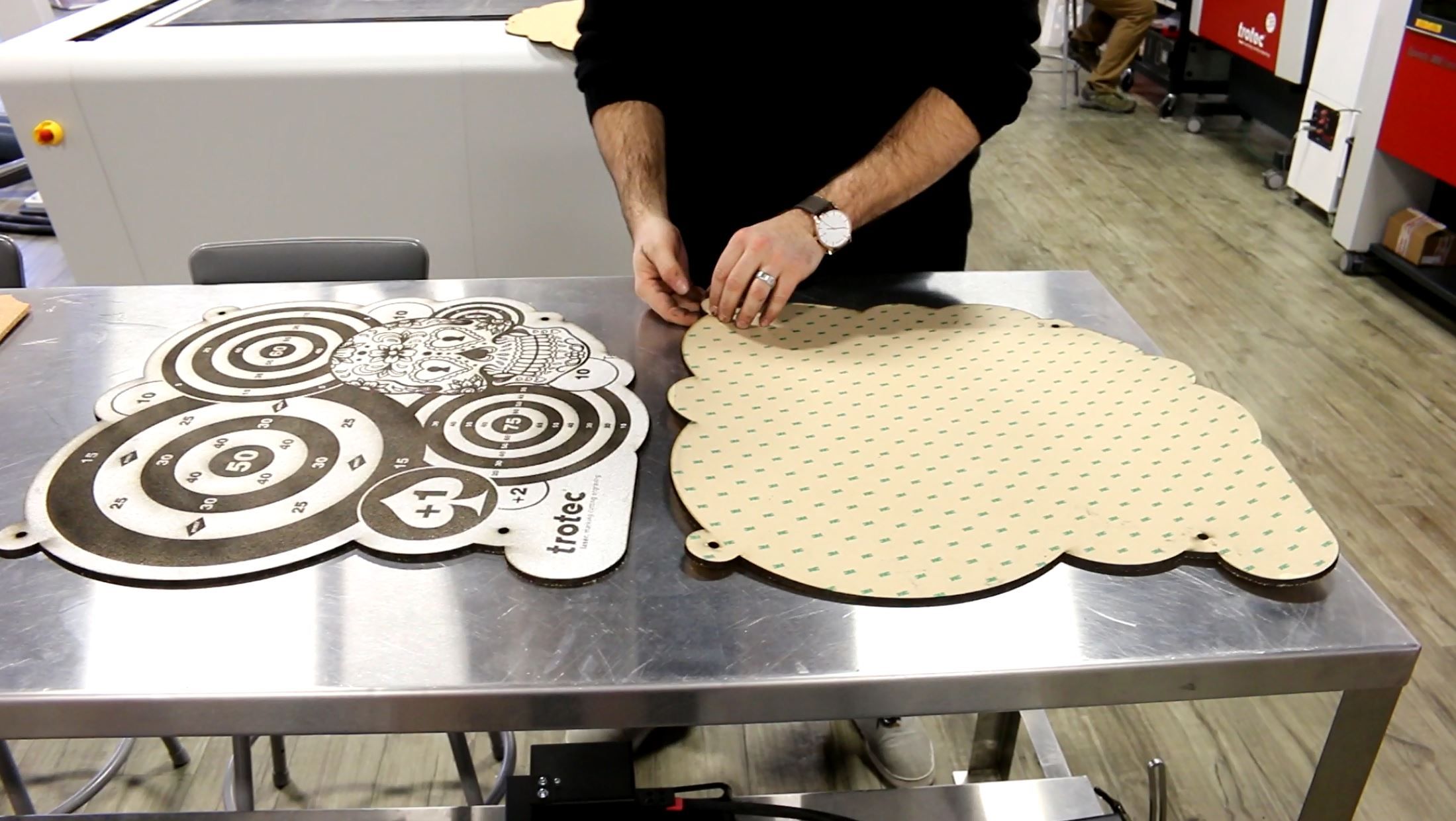 Custom Dart Board | Laser Engraved Cork Dartboard : 5 Steps (with ...