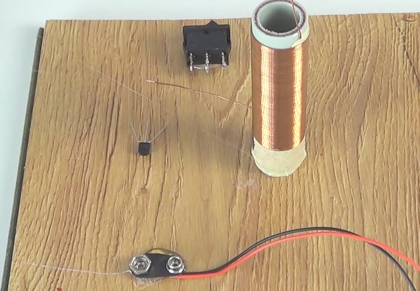 How to Make a Mini Tesla Coil 9V : 11 Steps - Instructables