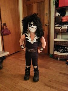 Make KISS Band Costumes for a Family of 4 + : 6 Steps - Instructables