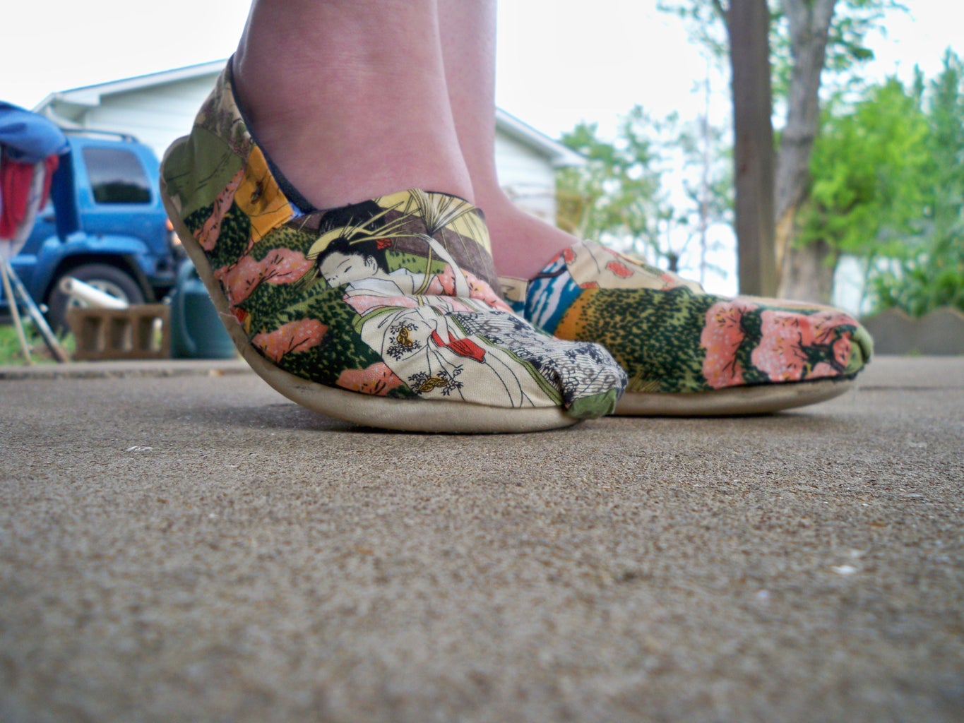 Customize Your Shoes! (Toms) : 3 Steps (with Pictures) - Instructables Customize Your Shoes! (Toms) : 3 Steps (with Pictures) - Instructables