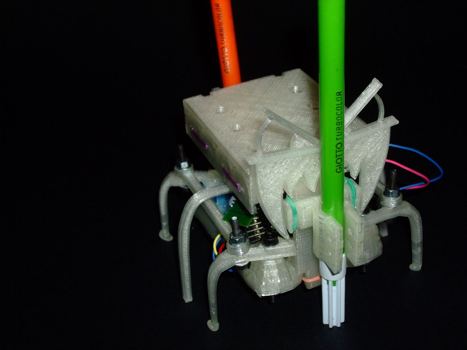 Hexapoduino: Tiny Hexapod 3D Printed, Arduino Controlled : 8 Steps ...
