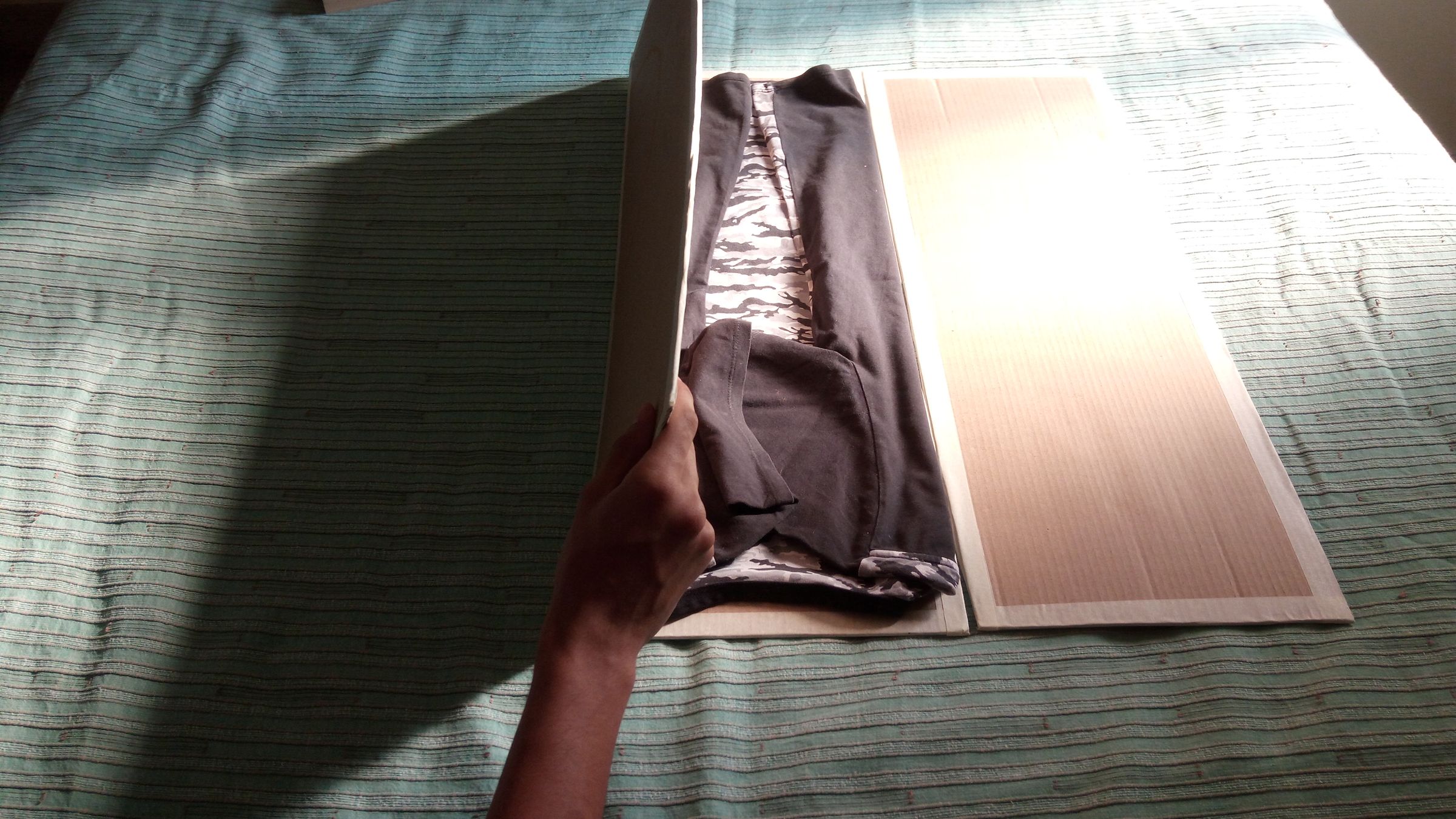 A Cardboard Device: THE SHIRT FOLDER : 6 Steps (with Pictures ...