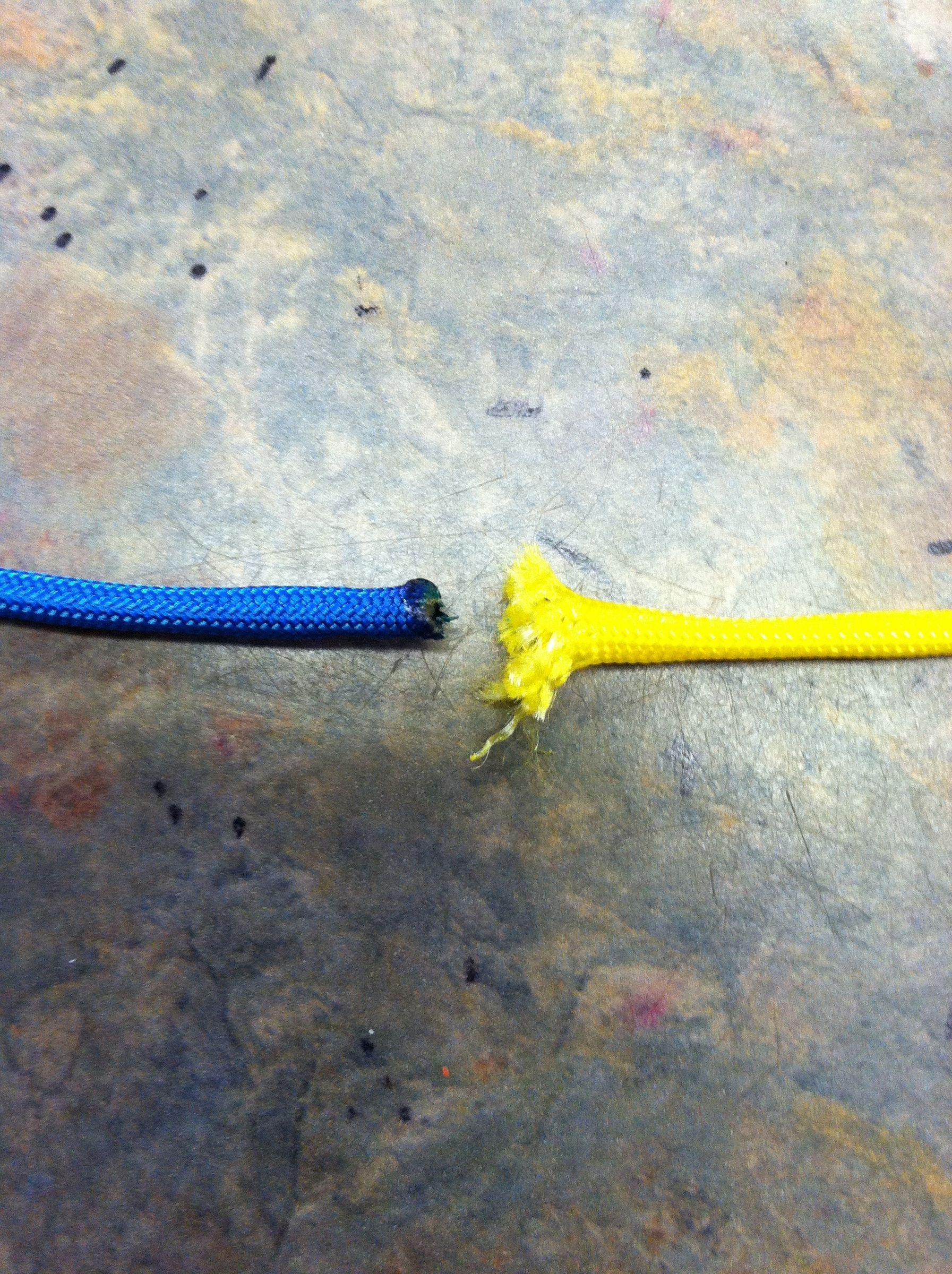 2 Color Paracord Bracelet (Tutorial) : 7 Steps - Instructables