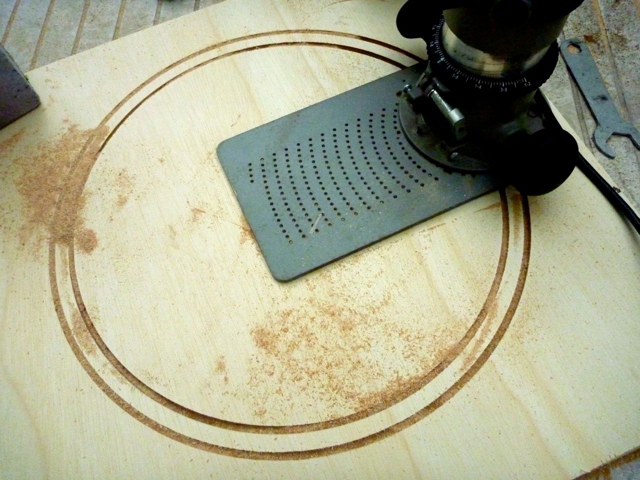 Compass Table : 11 Steps (with Pictures) - Instructables