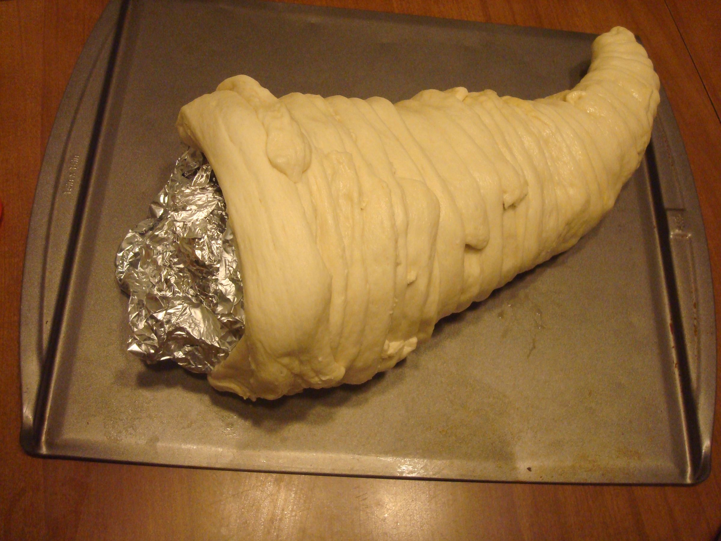 Bread Cornucopia Thanksgiving Centerpiece : 5 Steps (with Pictures ...