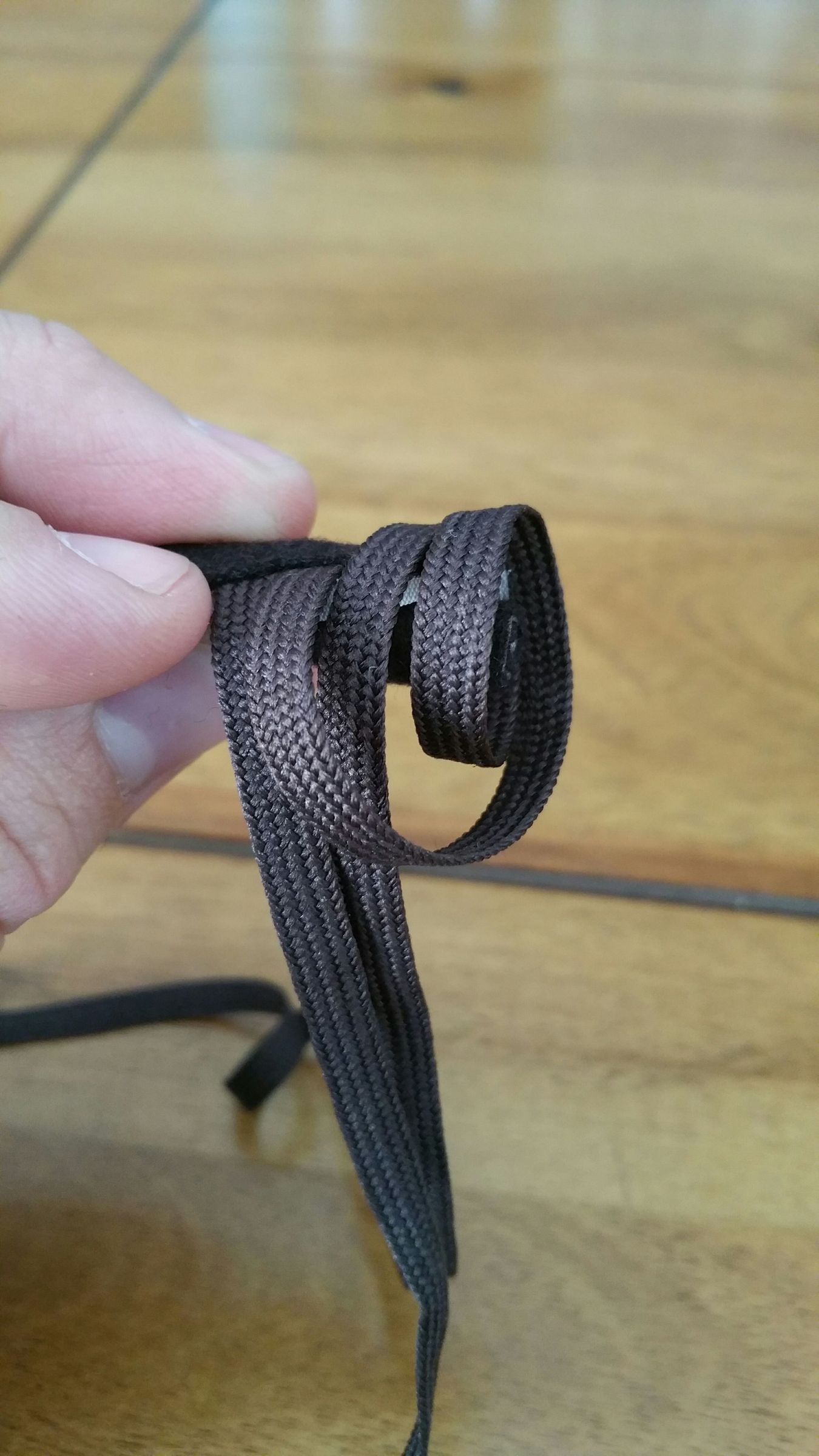 How to Tie a Scapular : 6 Steps - Instructables