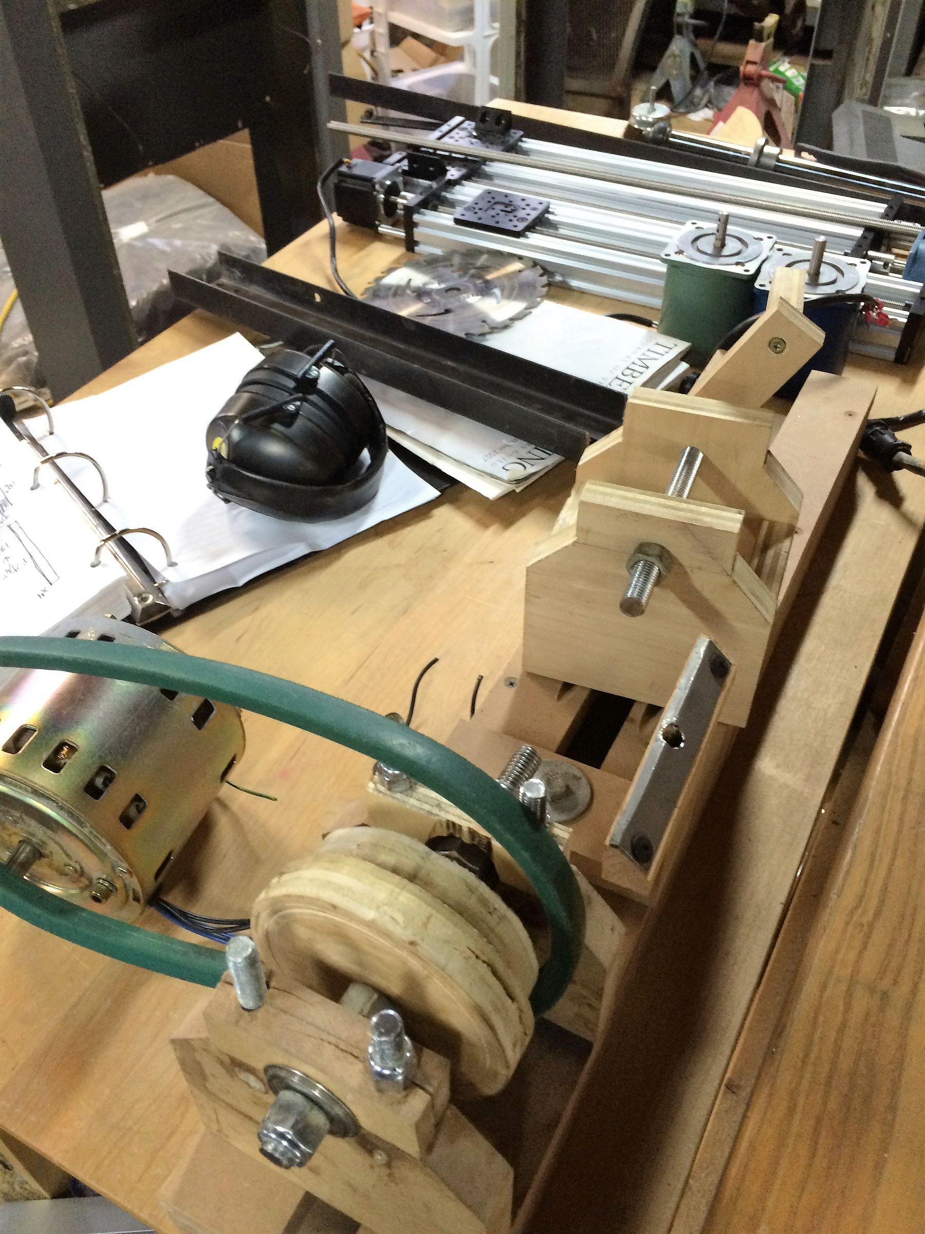 Mini Wood Lathe Using Scrap Wood : 6 Steps (with Pictures) - Instructables