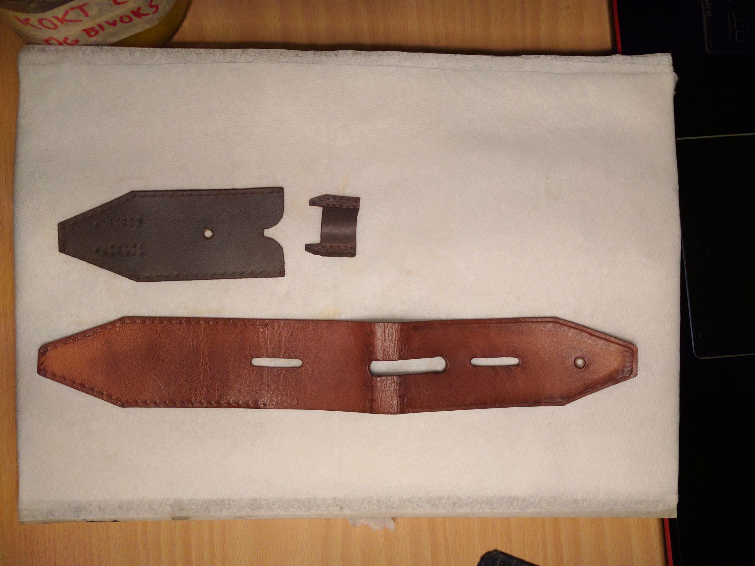 Leather Compass Case : 9 Steps (with Pictures) - Instructables